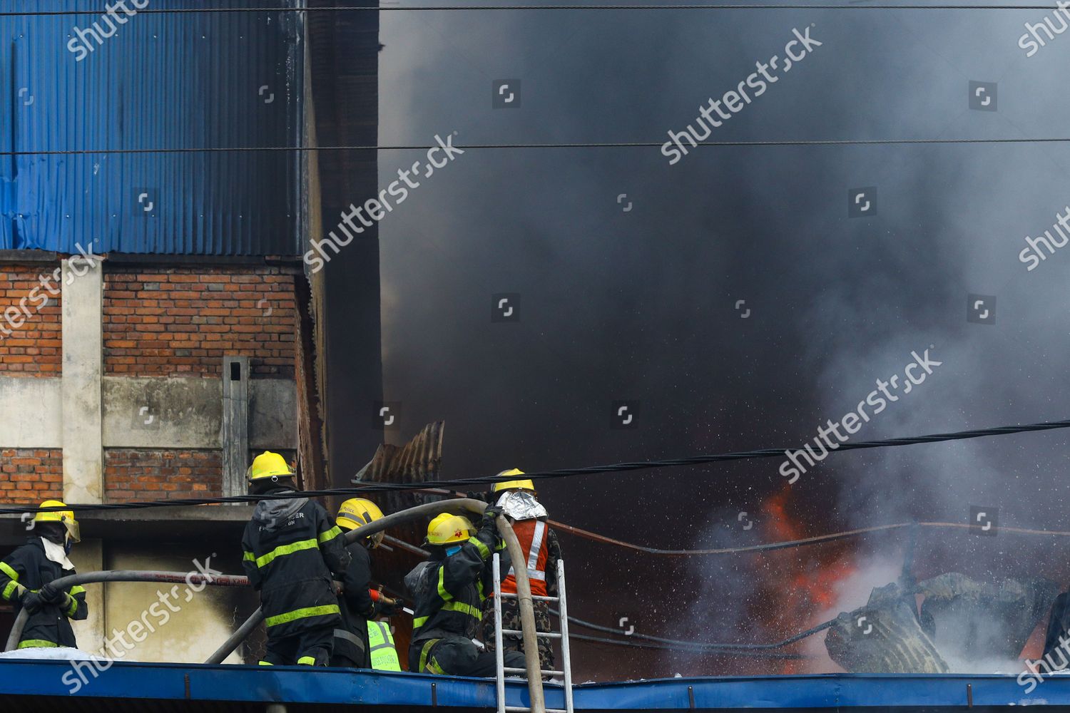 Fire Fighters Work Onto Extinguish Fire Editorial Stock Photo - Stock ...