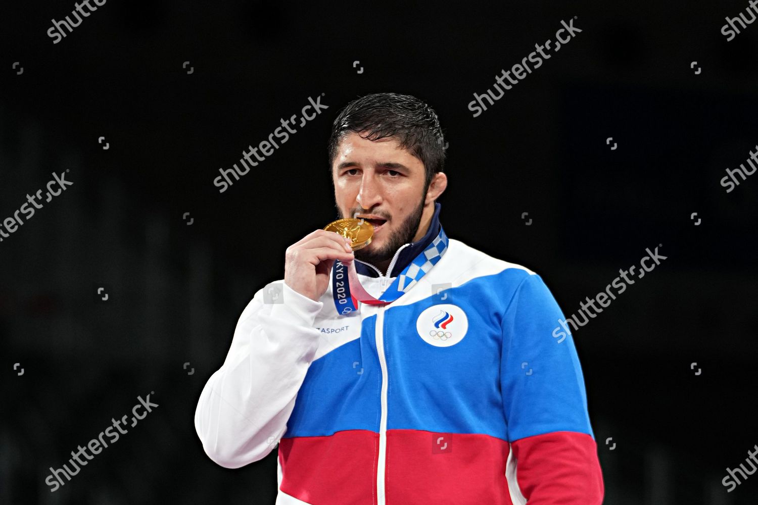 Abdulrashid Sadulaev Roc Kisses His Gold Editorial Stock Photo - Stock ...