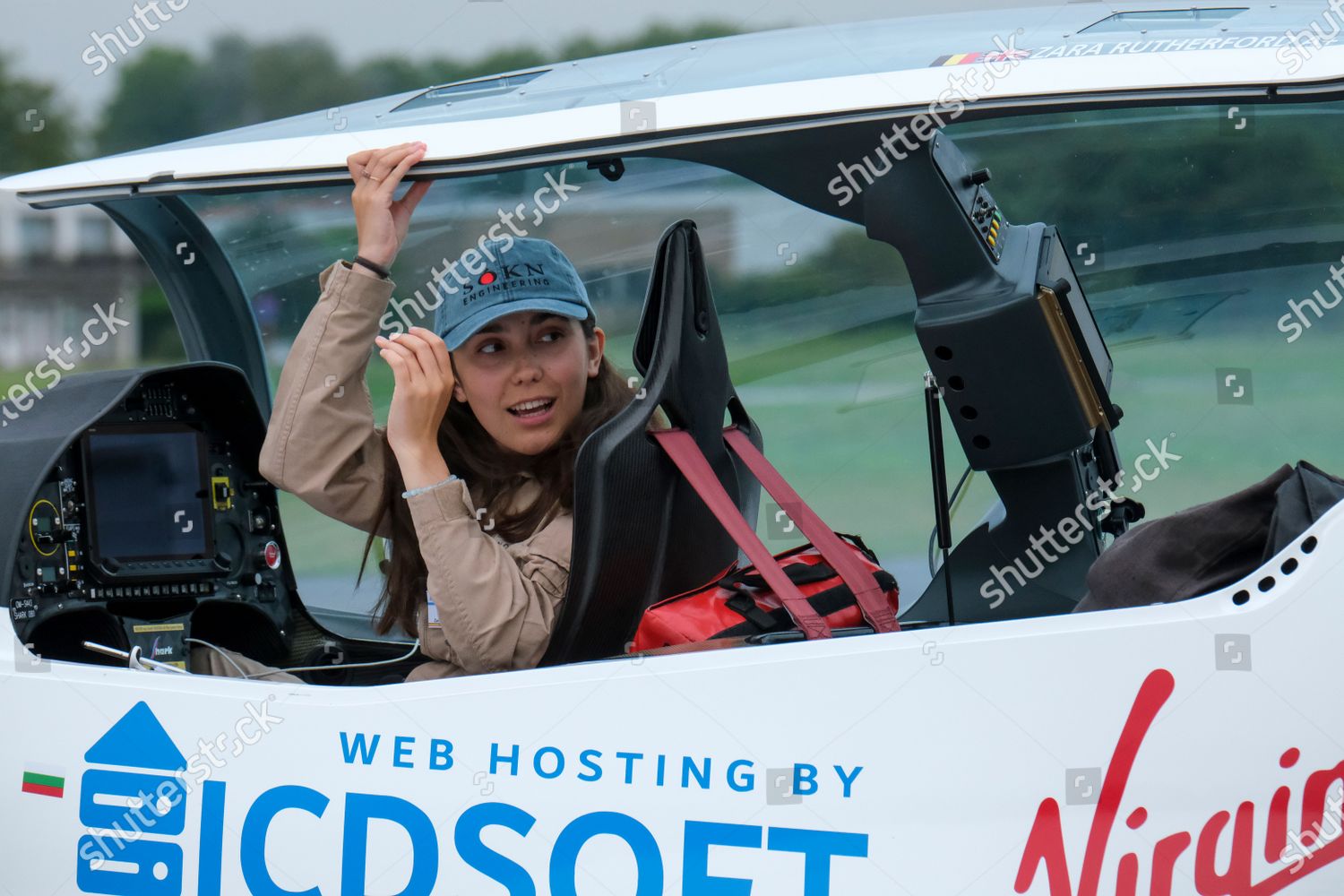 19yearold Zara Rutherford Pictured Before Takeoff Editorial Stock Photo ...