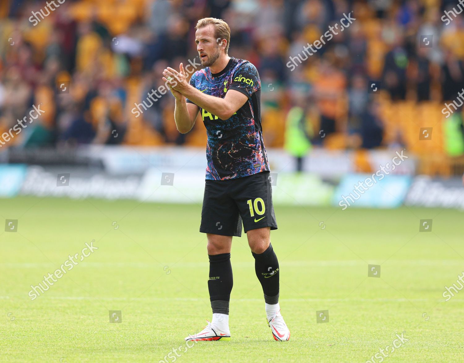 Harry Kane Tottenham Hotspur Applauds Fans Editorial Stock Photo ...