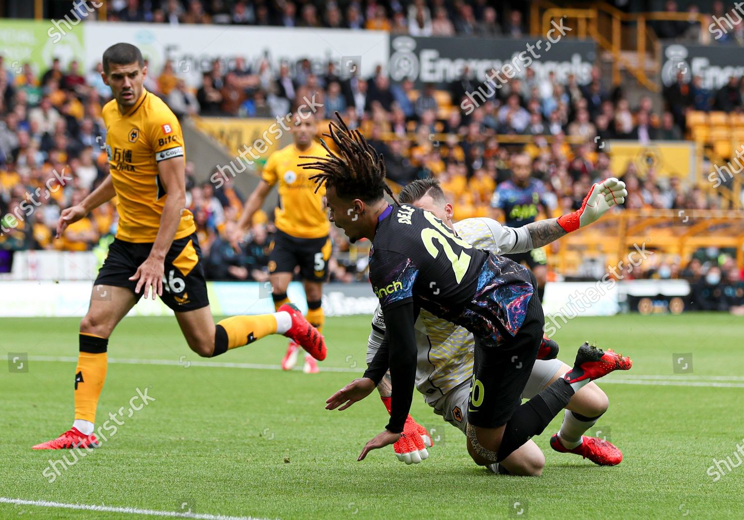 Wolverhampton Wanderers Goalkeeper Jose Sa Fouls Editorial Stock Photo ...