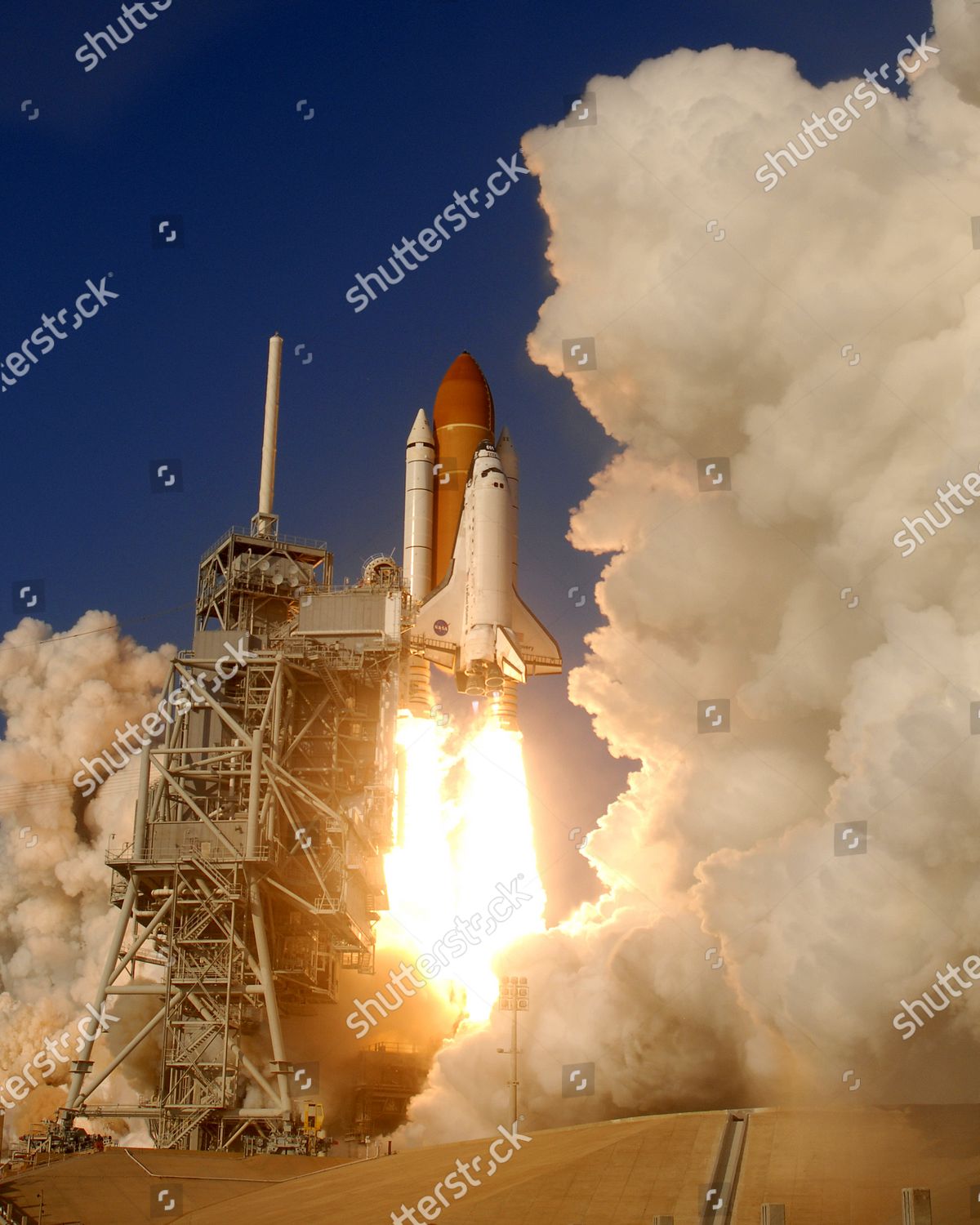 Nasas Space Shuttle Discovery Launches On Editorial Stock Photo - Stock ...