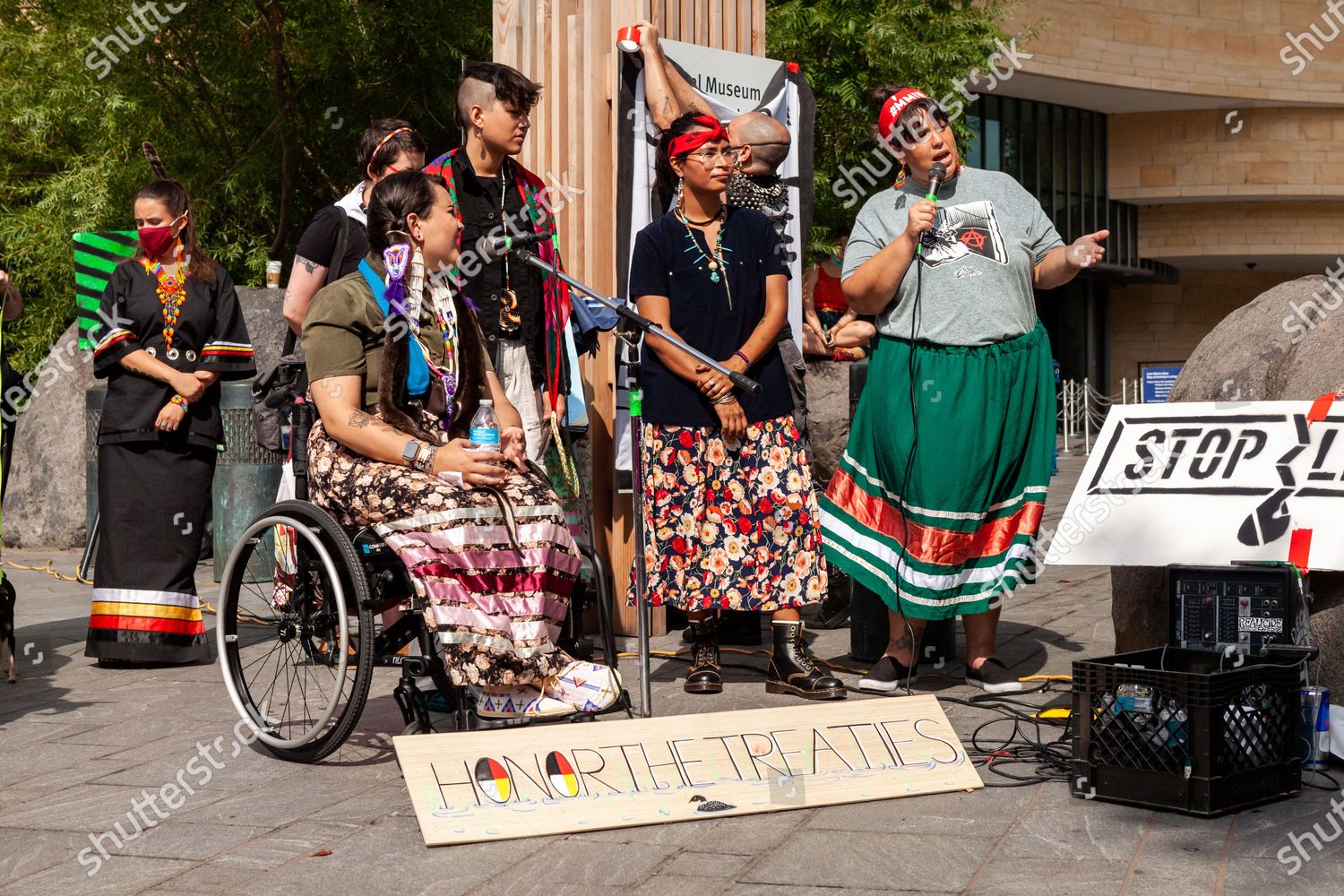 Native American Water Protectors Share Their Editorial Stock Photo ...