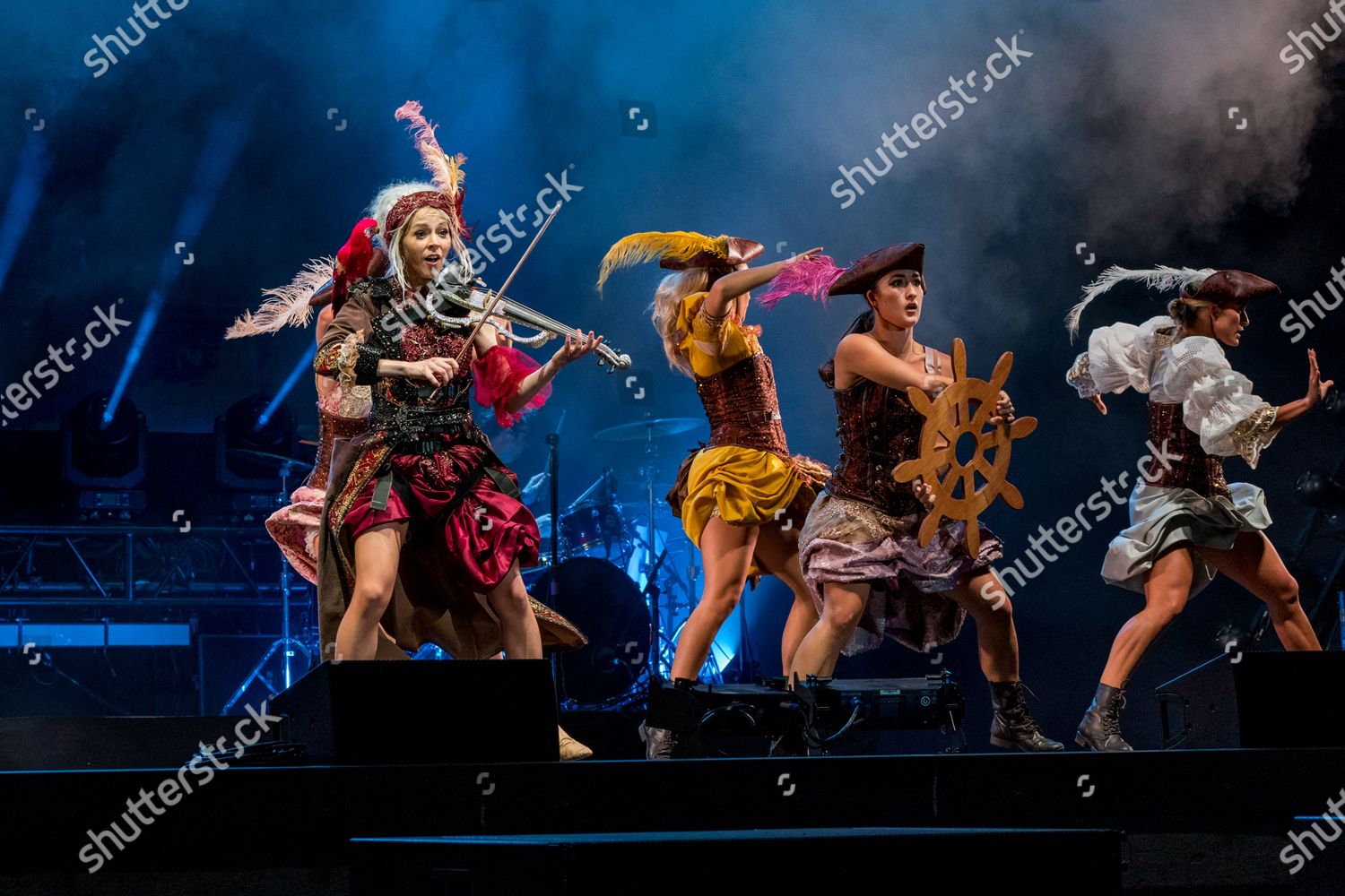 Lindsey Stirling Taylor Gagliano Addie Byers Editorial Stock Photo ...