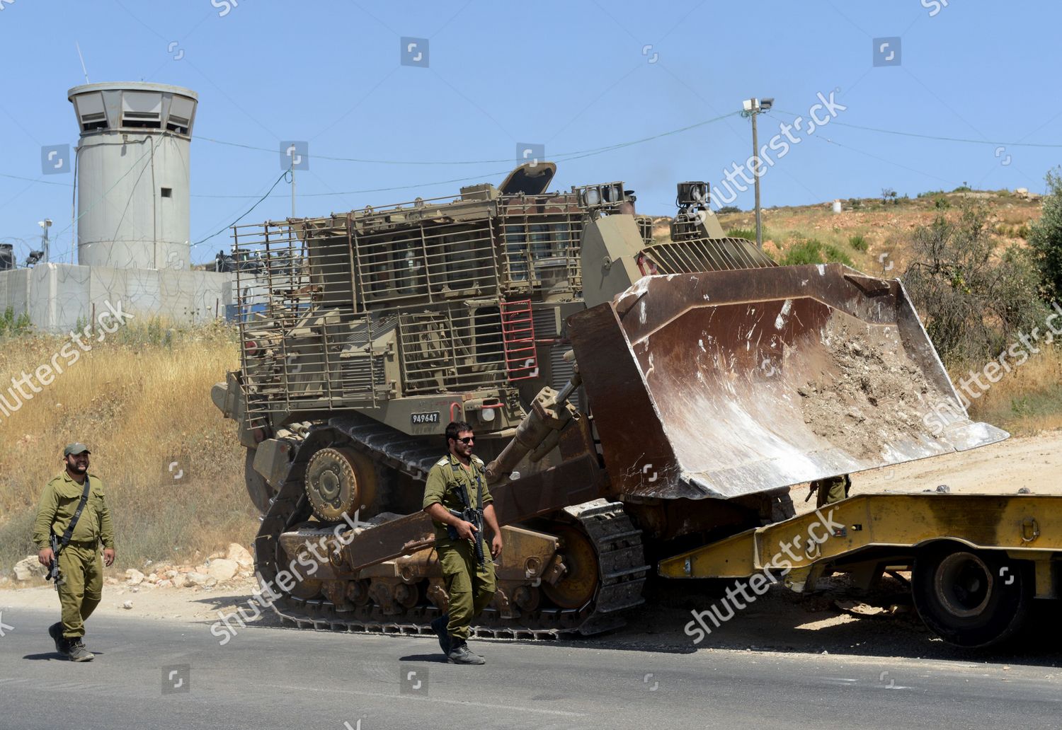 Israeli Soldiers Unload D9 Bulldozer During Editorial Stock Photo ...