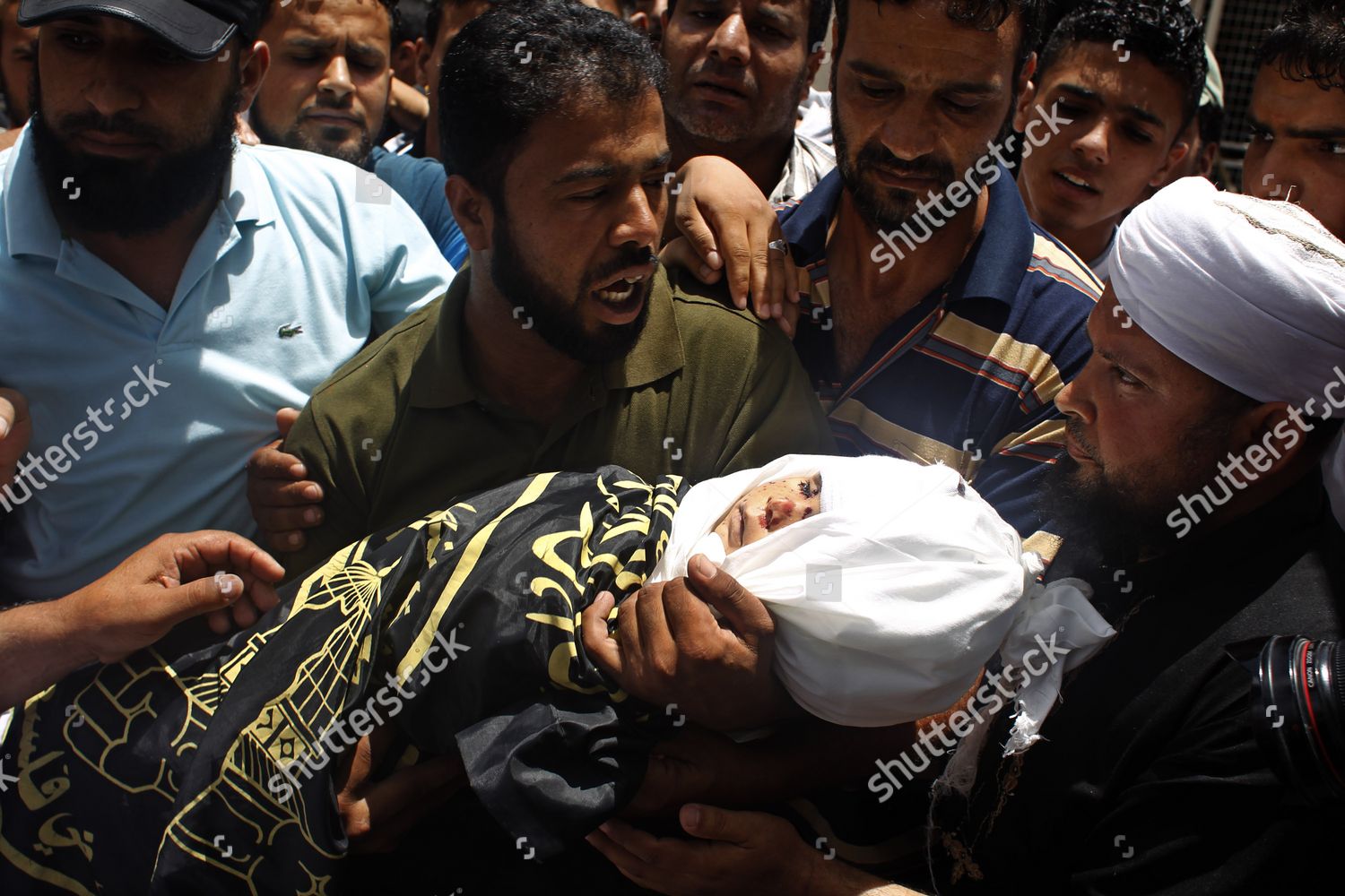 Father Threeyearold Palestinian Mouid Alaraj Carries Editorial Stock ...