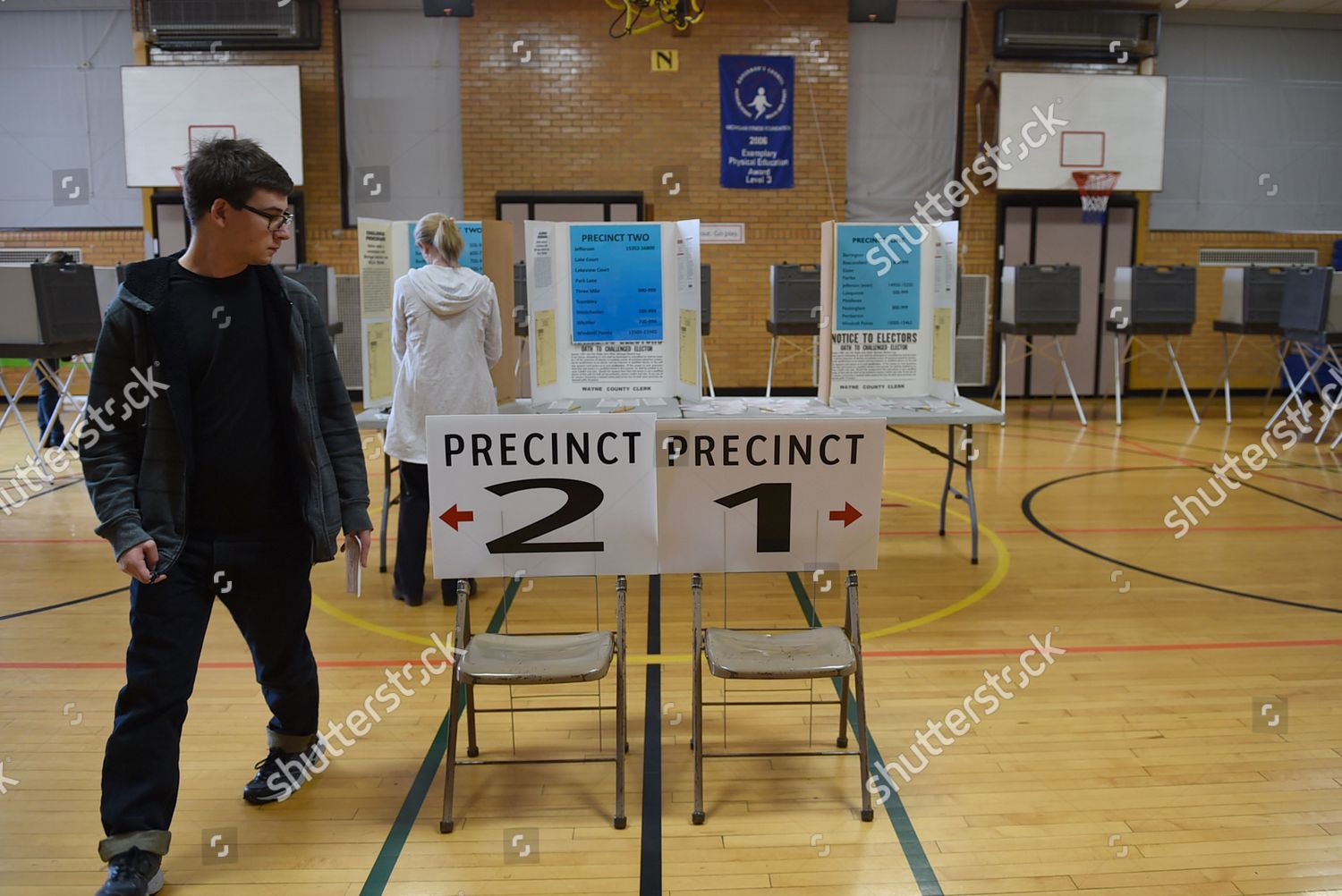 Voter Fills Out Ballot Selection Form Editorial Stock Photo - Stock ...