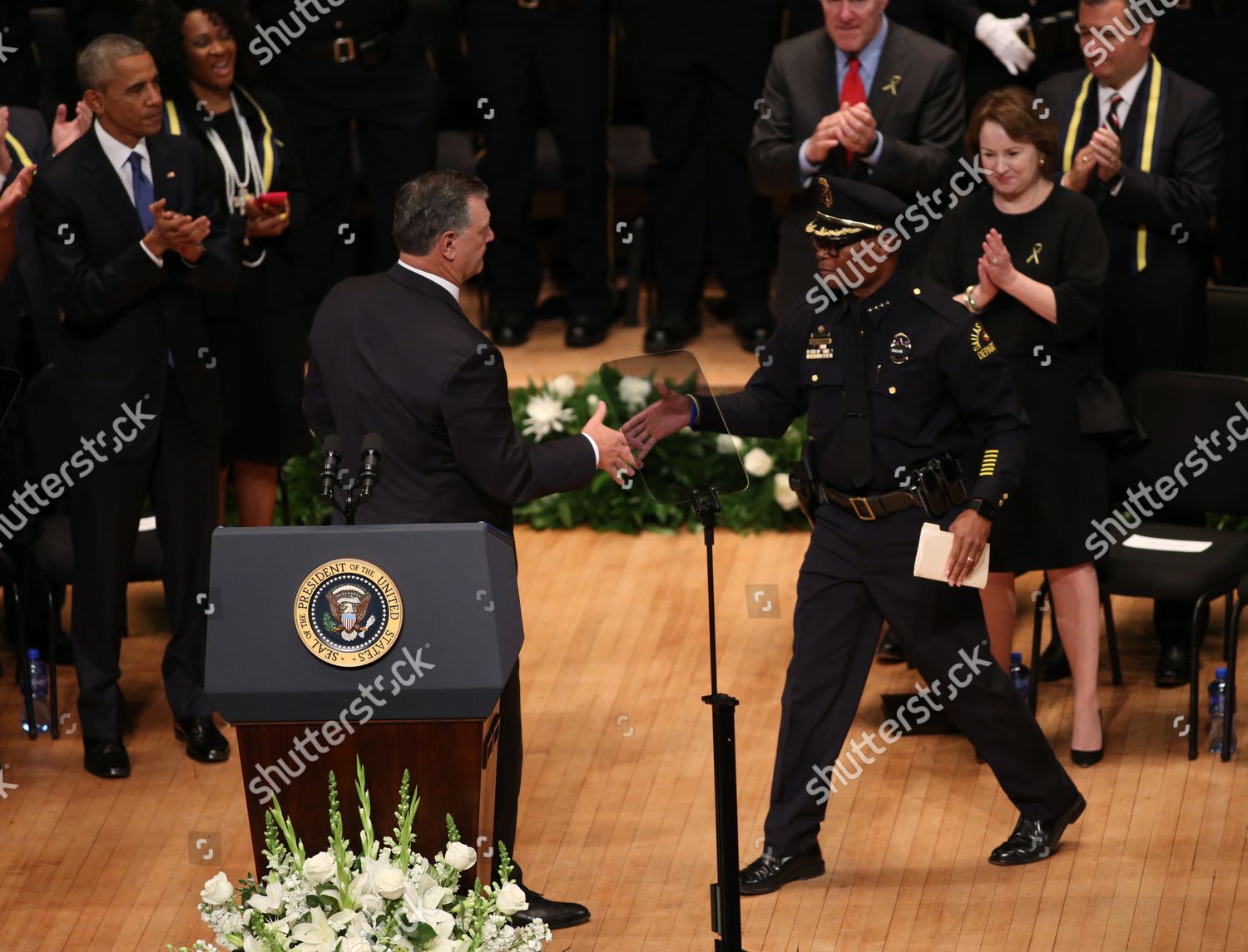 Dallas Mayor Mike Rawlings Introduces Dallas Editorial Stock Photo ...