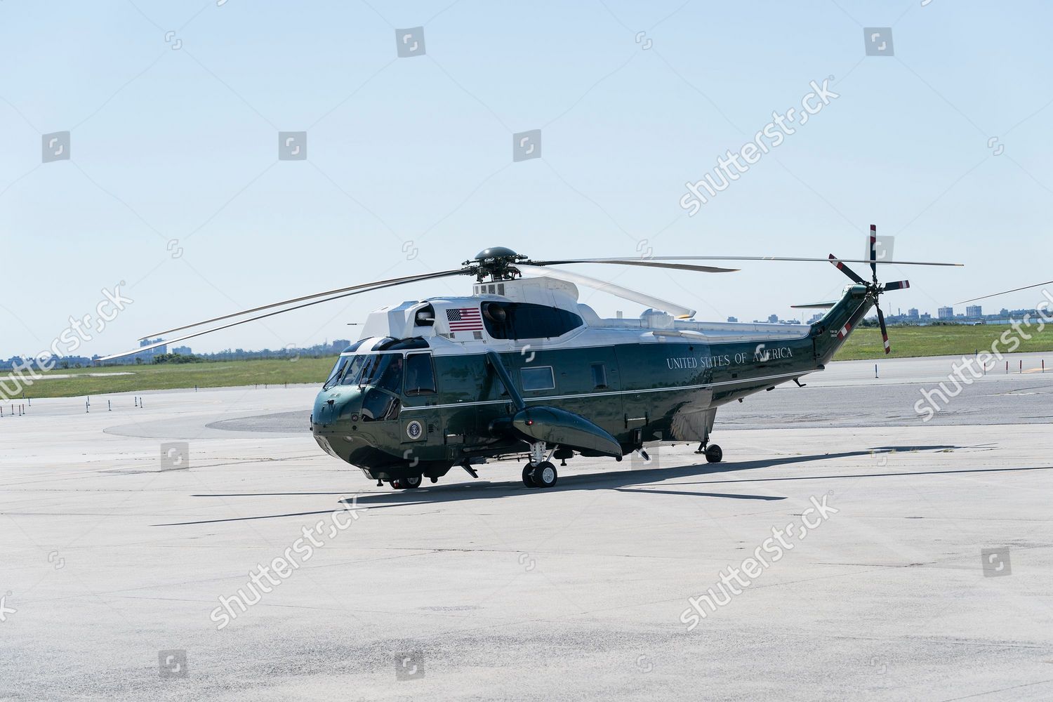 Marine One Helicopter Seen Flying Jfk Editorial Stock Photo - Stock ...
