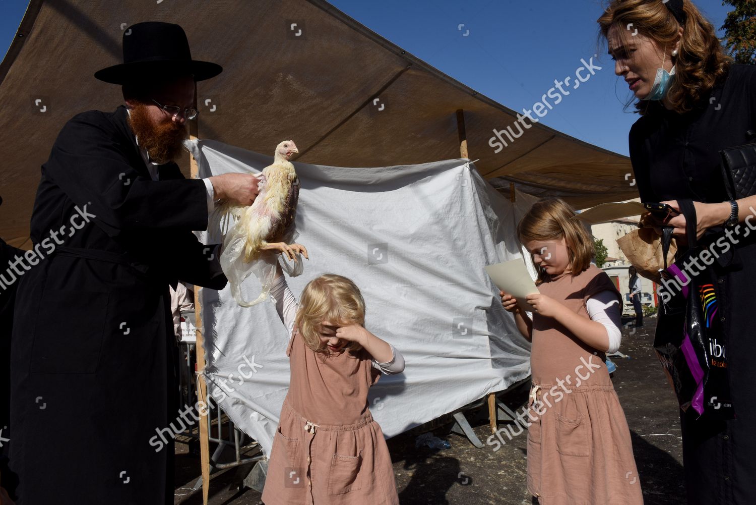 Ultraorthodox Jew Performs Ancient Ritual Kapparot Editorial Stock ...