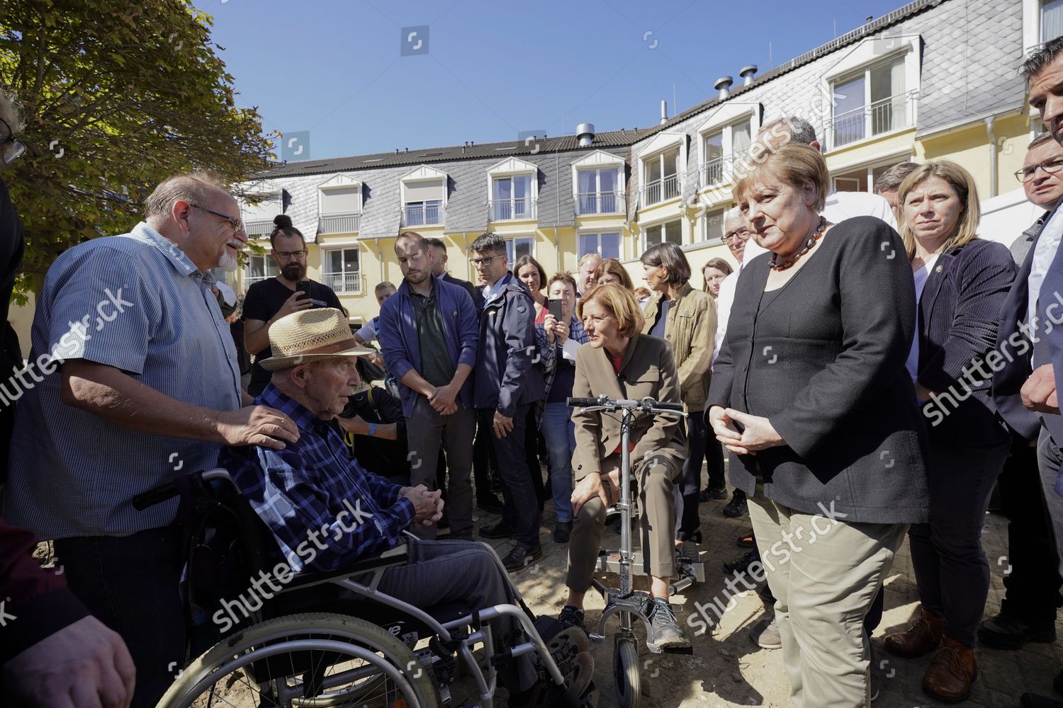 Malu Dreyer Angela Merkel Talking 97yearold Editorial Stock Photo ...