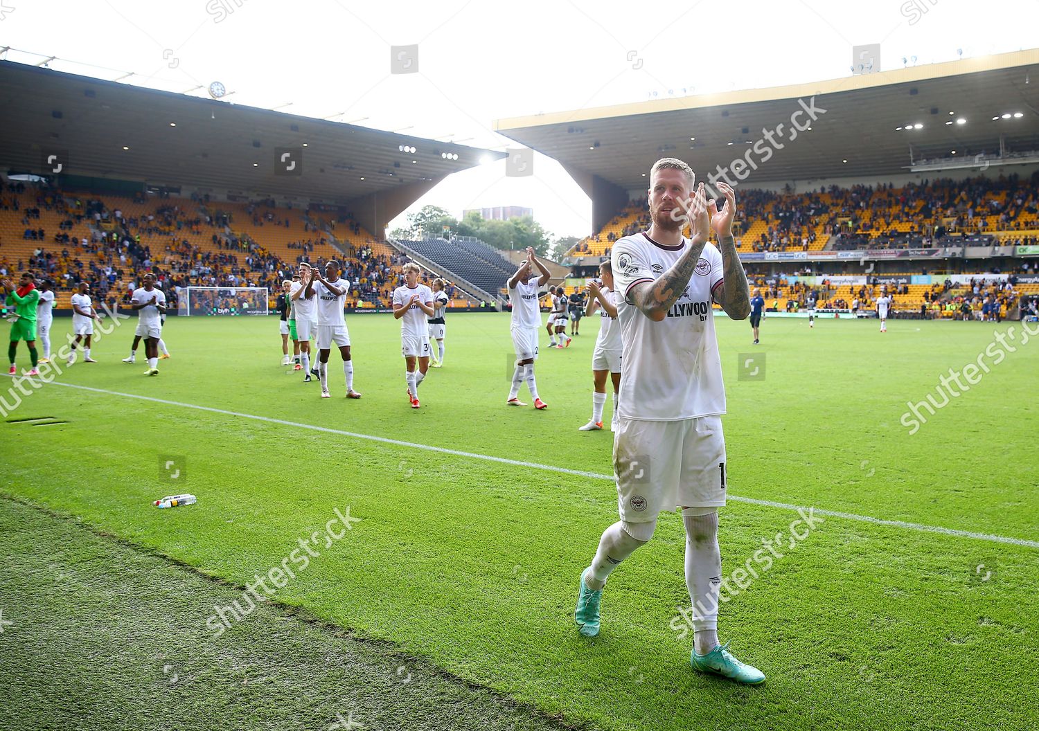 Pontus Jansson Brentford Applauds Fans Full Editorial Stock Photo - Stock Image | Shutterstock