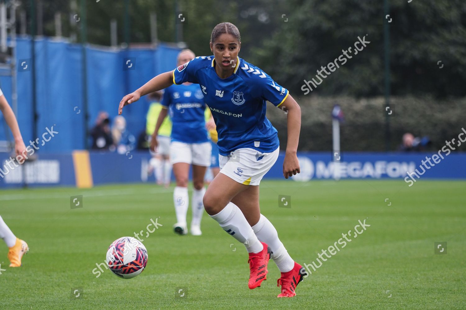 Gabby George 6 Everton Controls Ball Editorial Stock Photo - Stock ...