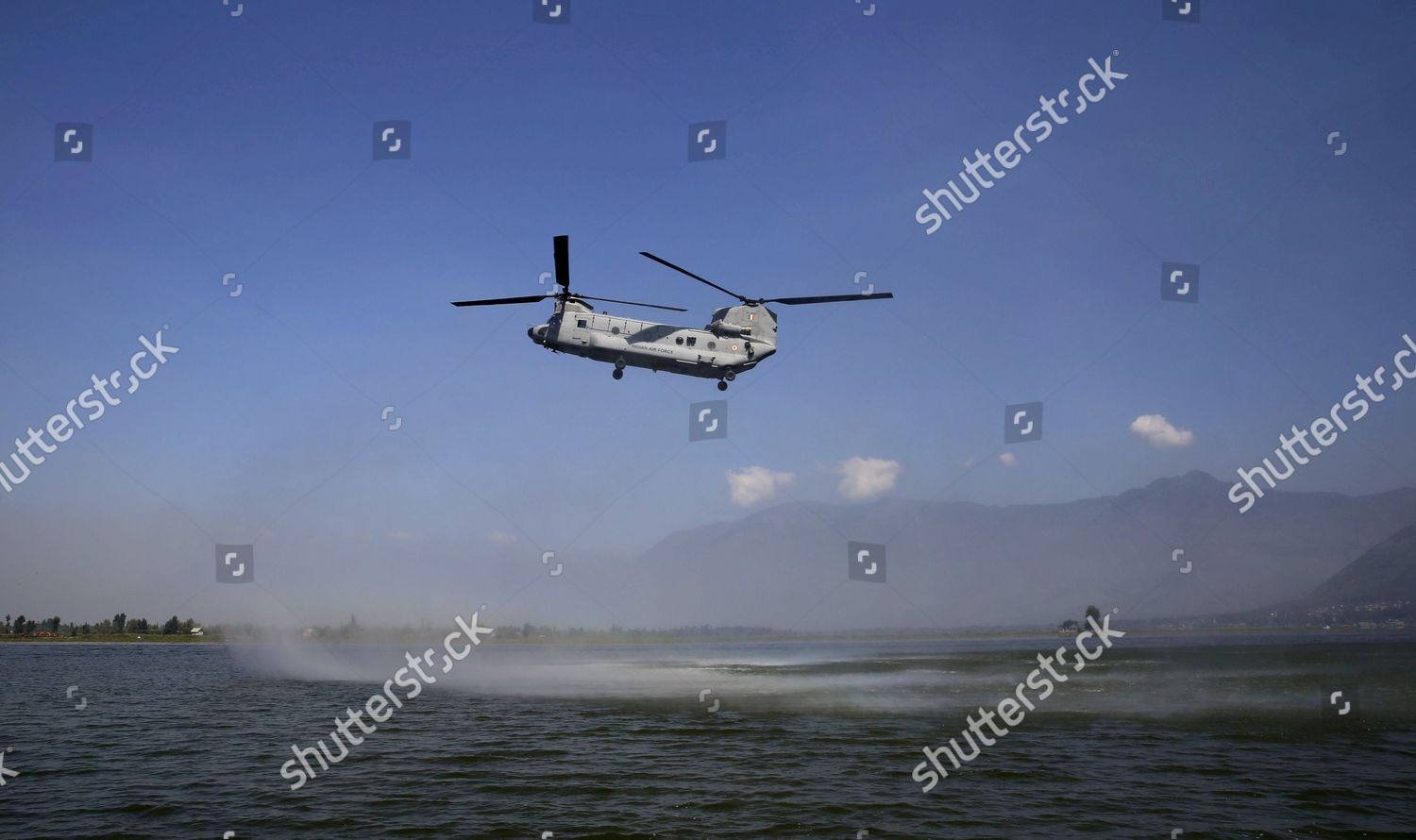 Indian Air Force Iaf Chinook Helicopter Editorial Stock Photo - Stock ...