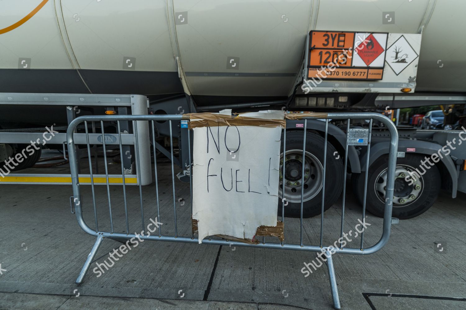 No Fuel Signs Tanker On Forecourt Editorial Stock Photo - Stock Image ...