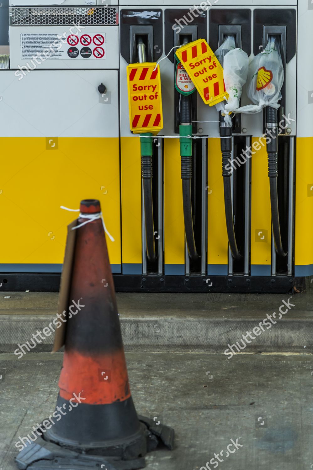 Ver Small No Fuel Signs Fuel Editorial Stock Photo - Stock Image ...