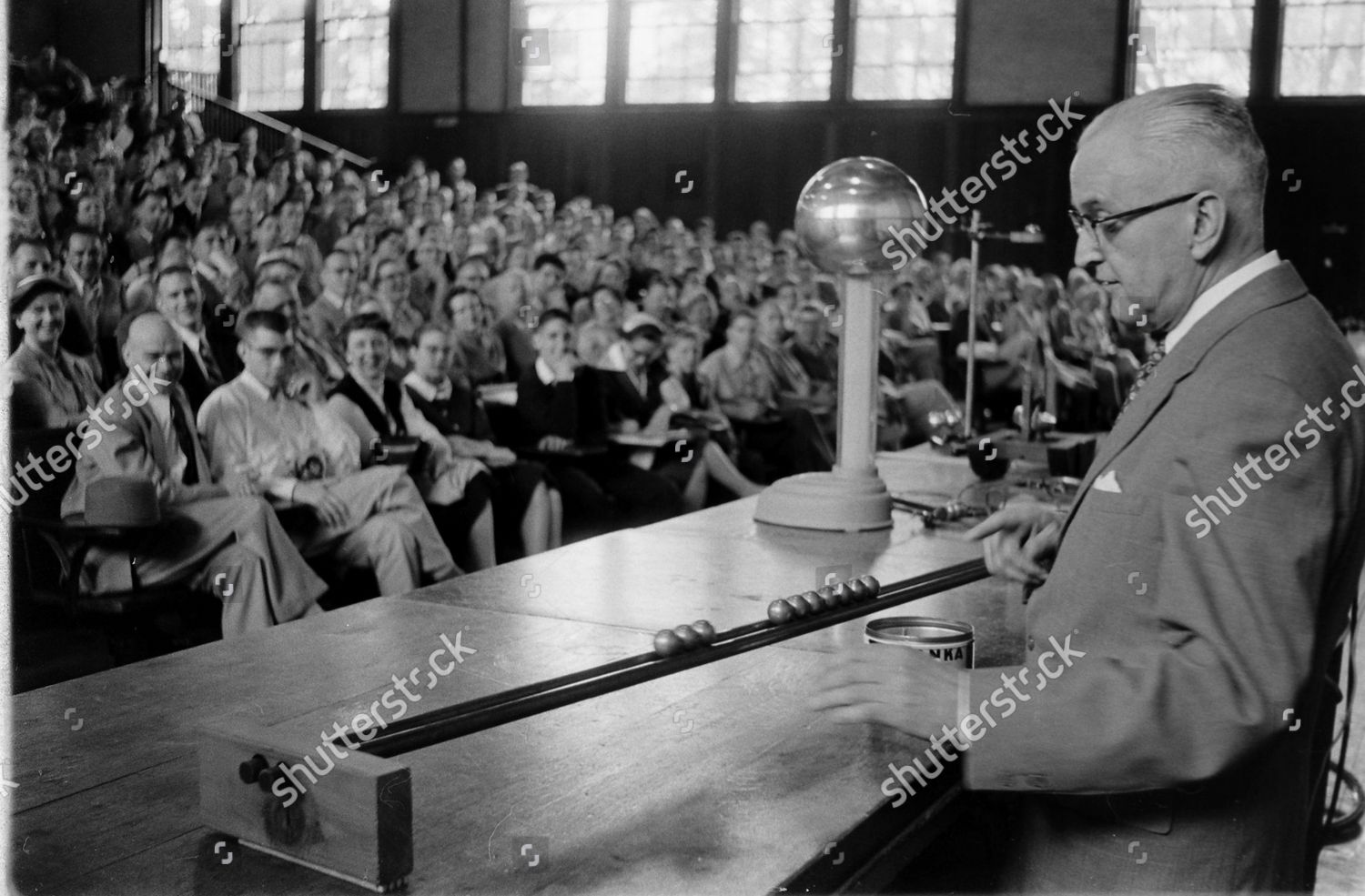 Professor Guy Everett Grantham Teaching Physics Editorial Stock Photo ...