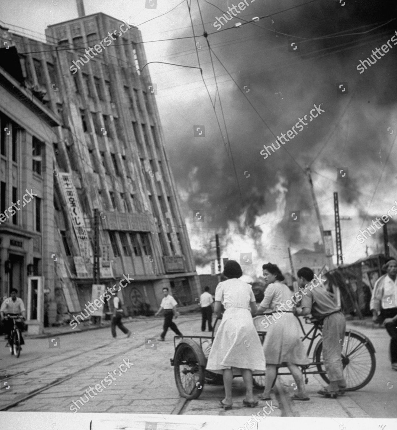 During Earthquake Crumbling Building Left Steel Editorial Stock Photo ...