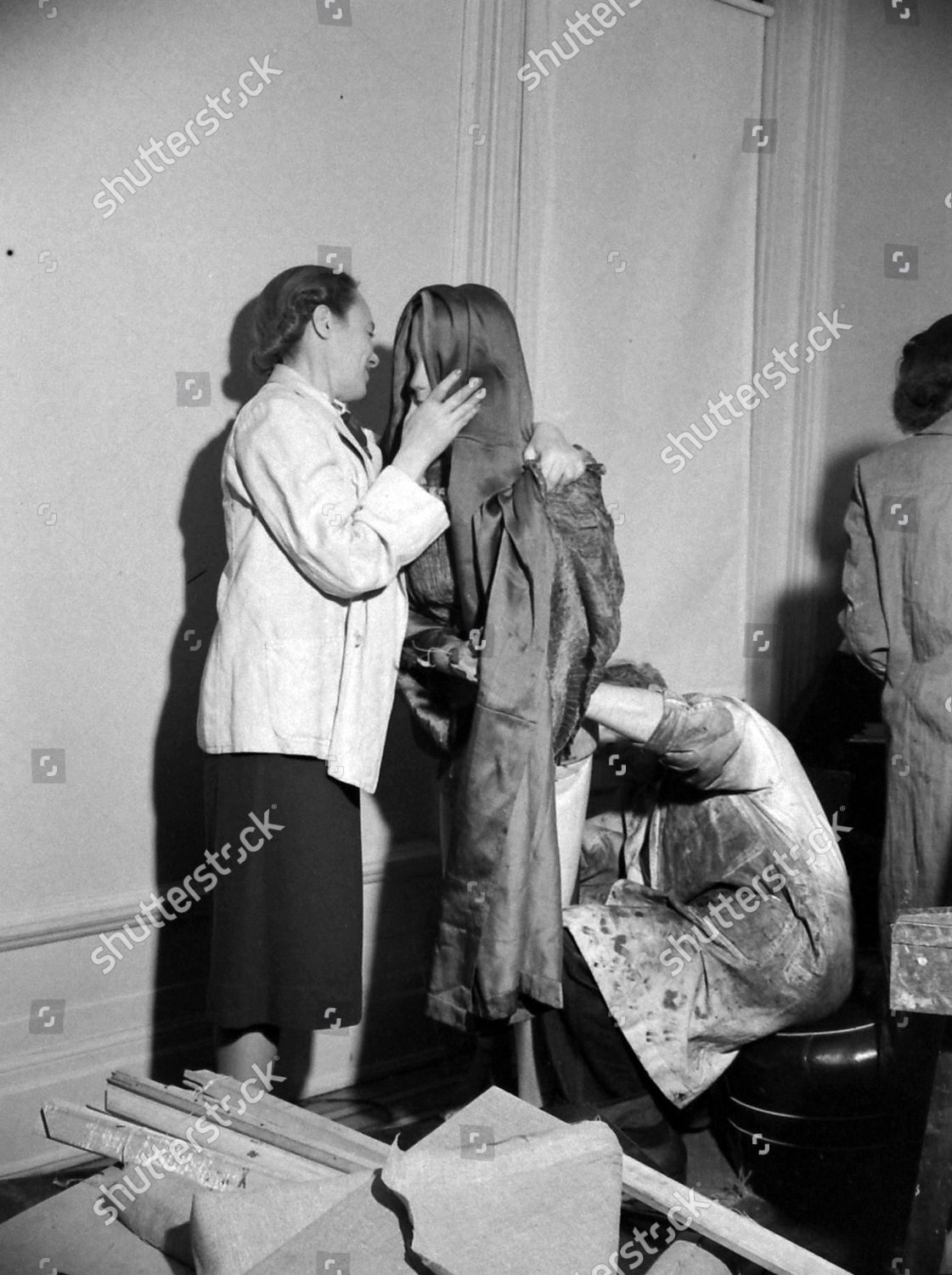 Artist Frederic Taubes R Assembling Mannequin Editorial Stock Photo ...