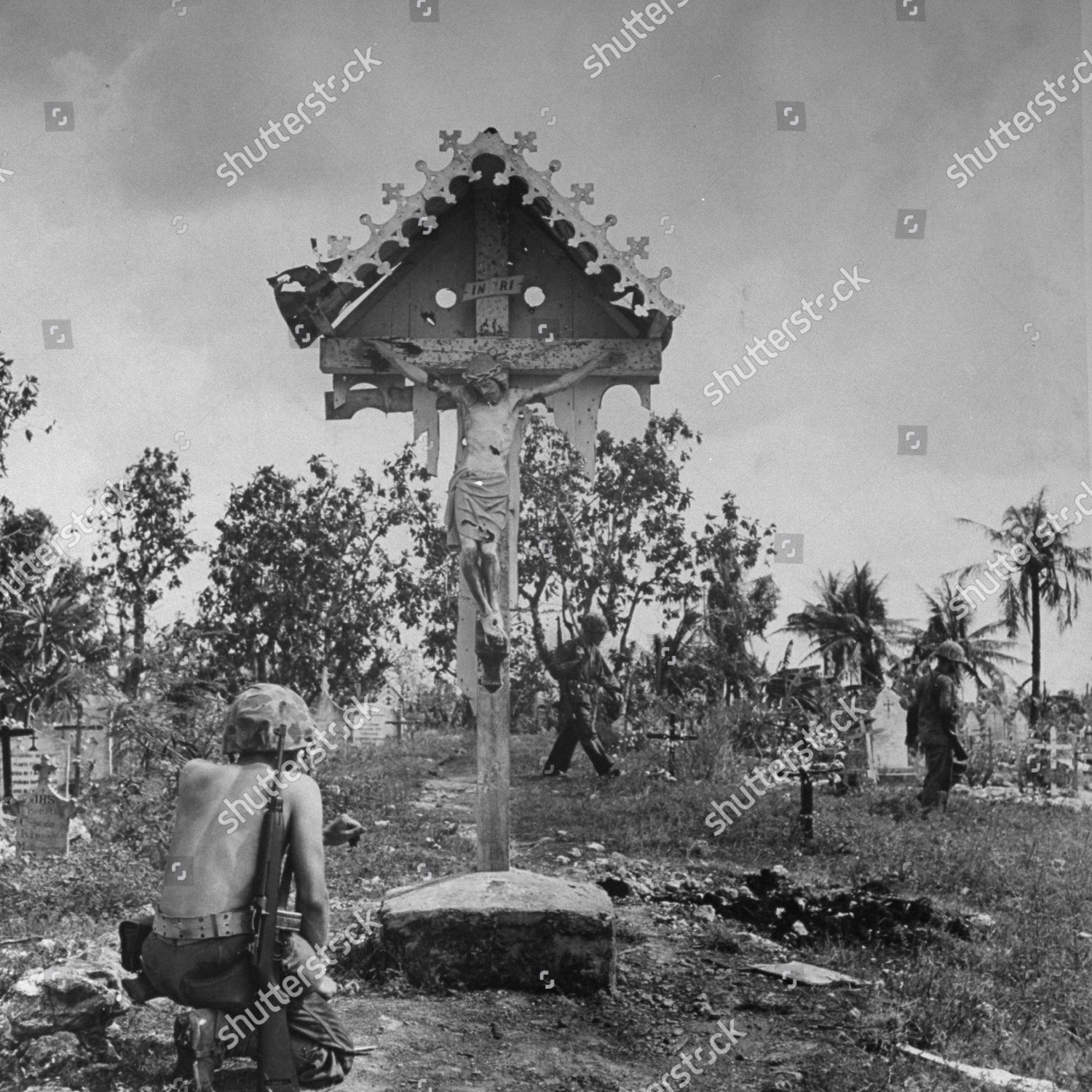 Shirtless American Gi Kneeling Prayer Front Editorial Stock Photo ...