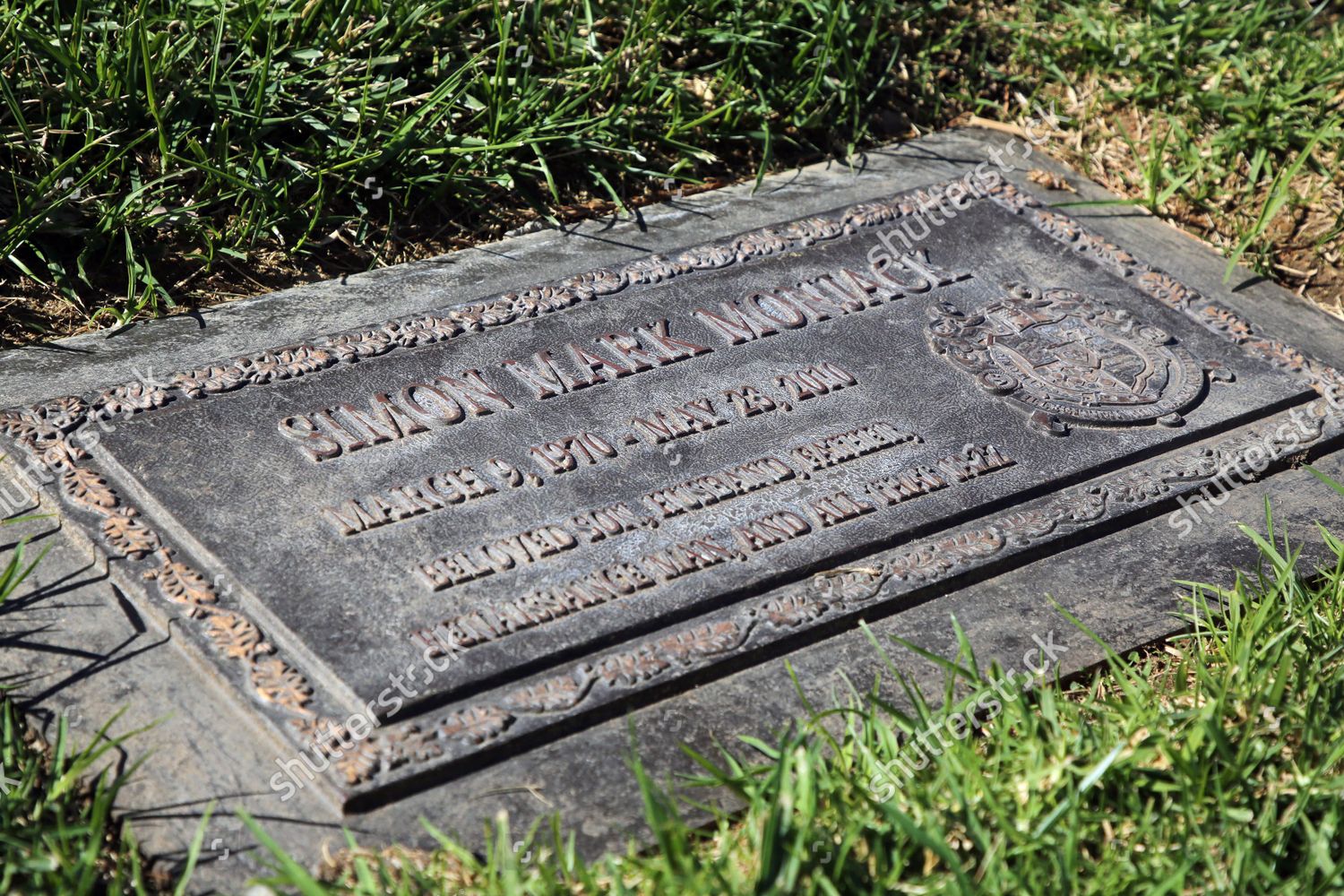 Simon Monjack Grave