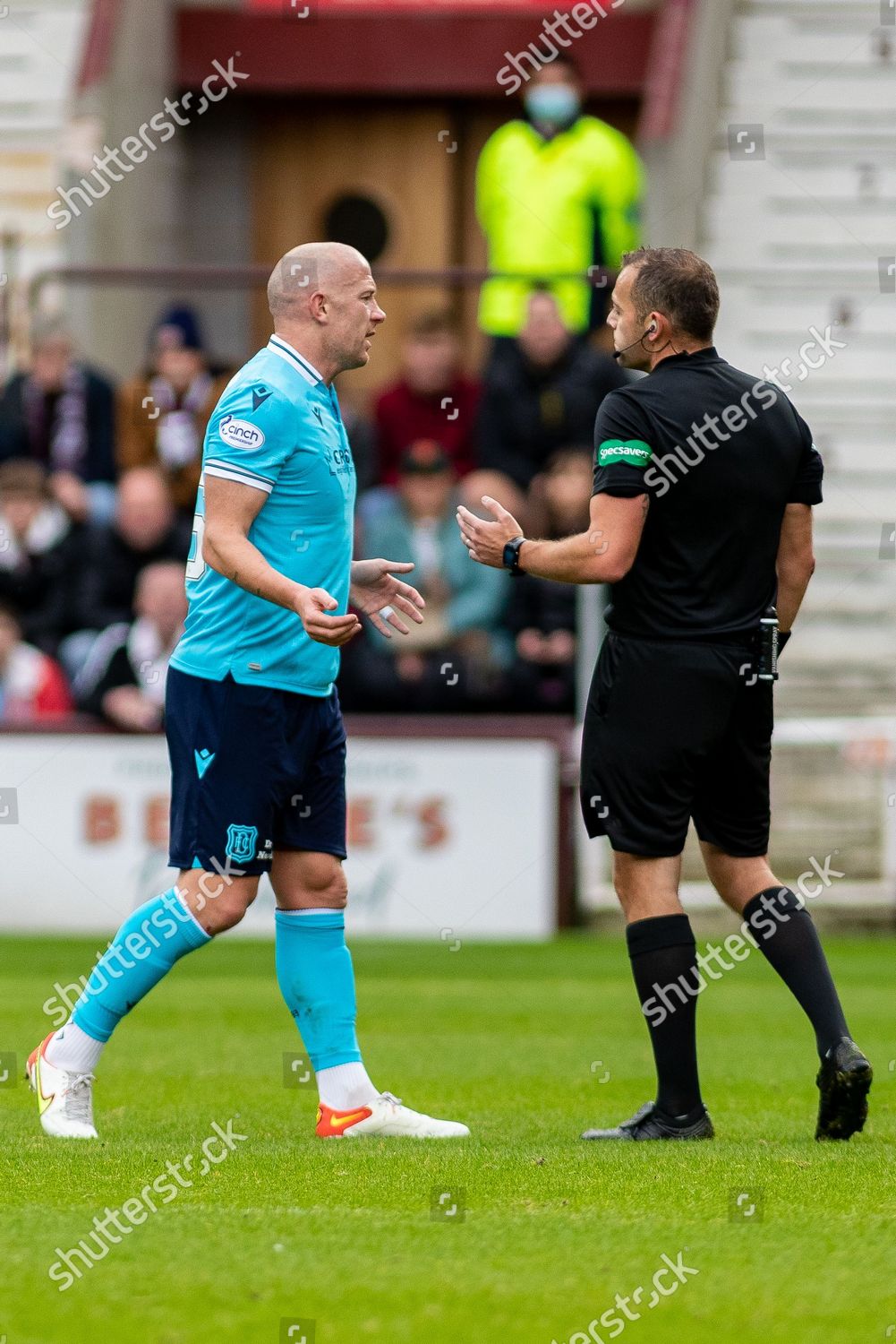 Charlie Adam Dundee Argues Referee Editorial Stock Photo - Stock Image ...