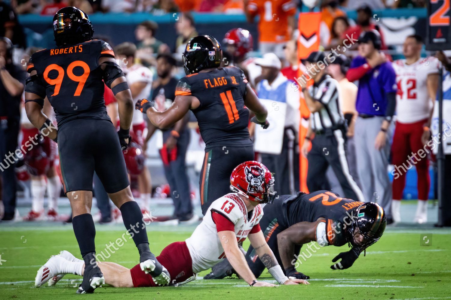 99 Elijah Roberts Defensive Line 11 Editorial Stock Photo - Stock Image ...