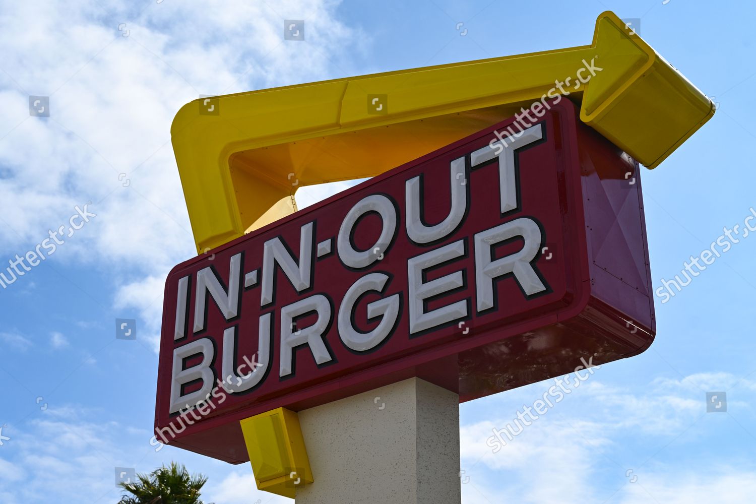 Signage Outside Innout Burger Restaurant Los Editorial Stock Photo ...