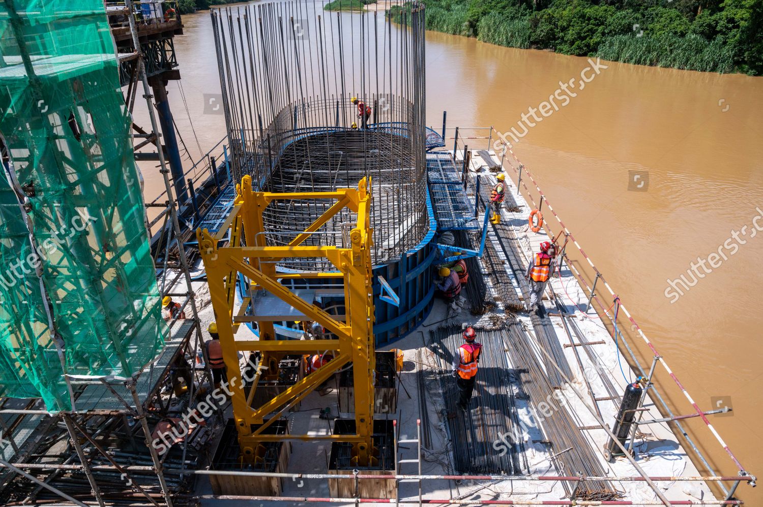 Labours Work On Construction Site Bridge Editorial Stock Photo - Stock ...