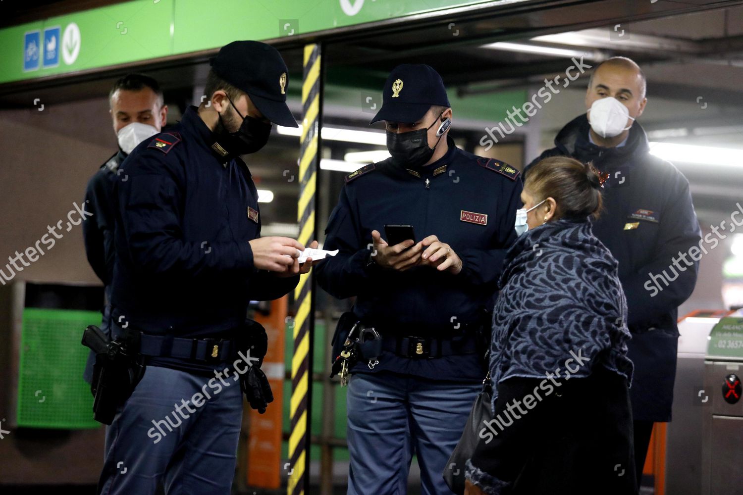 Italian Police Check Qr Code Confirming Editorial Stock Photo - Stock ...