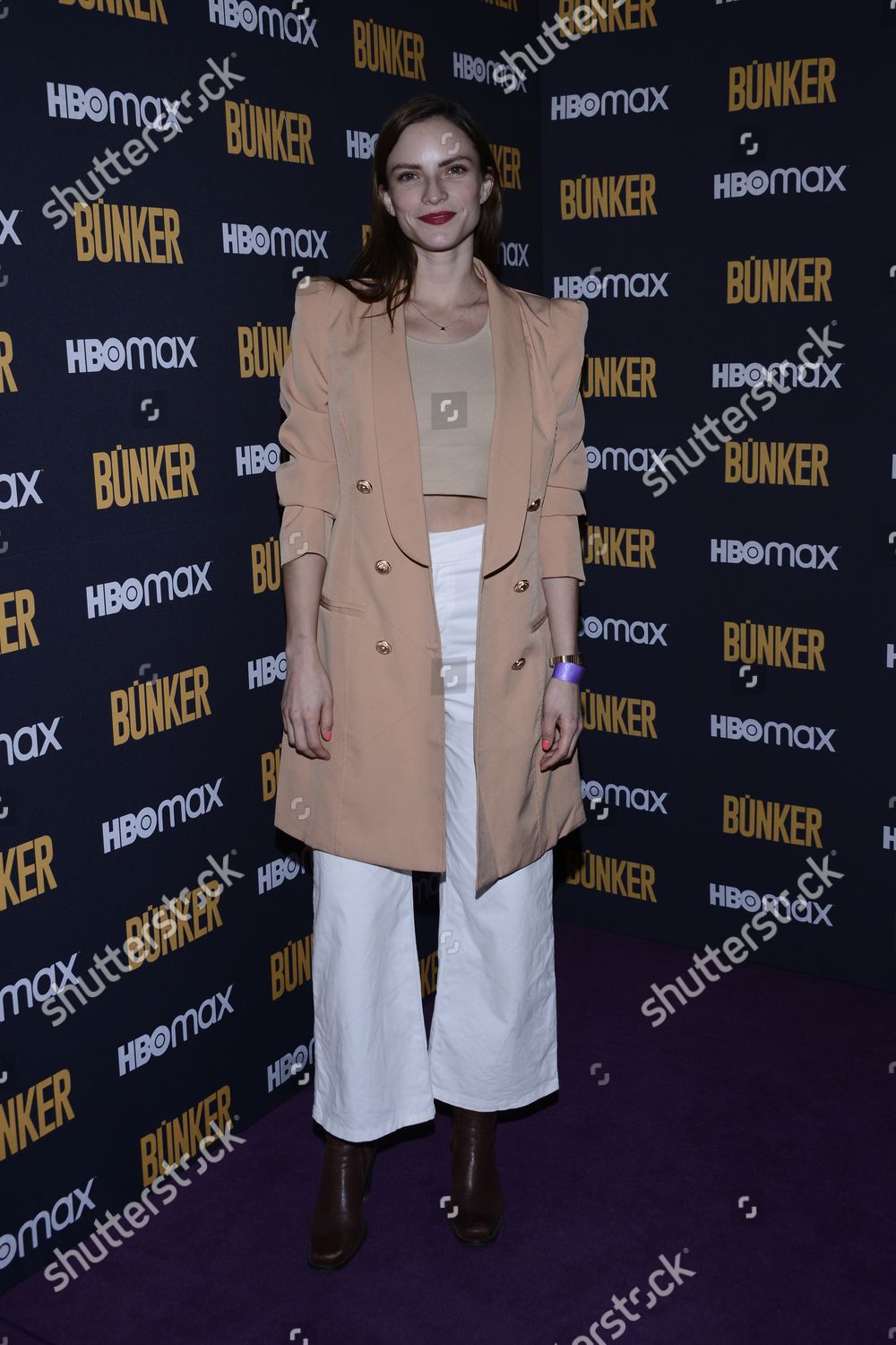 Actress Paulette Hernandez Poses Photos During Editorial Stock Photo ...