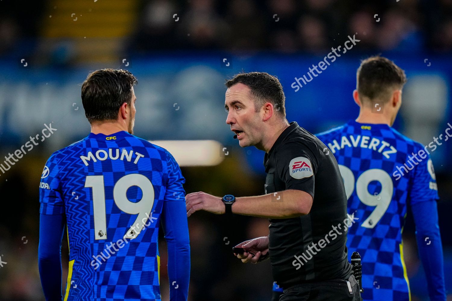 Referee Chris Kavanagh Speaks Mason Mount Editorial Stock Photo - Stock ...