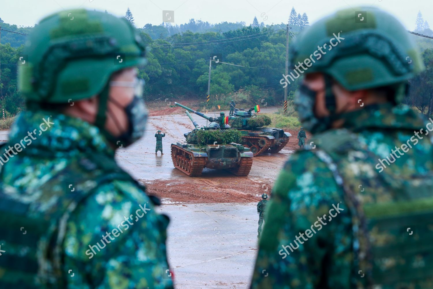 Taiwanese Soldiers Stand Guard Cm11 Tanks Editorial Stock Photo - Stock ...
