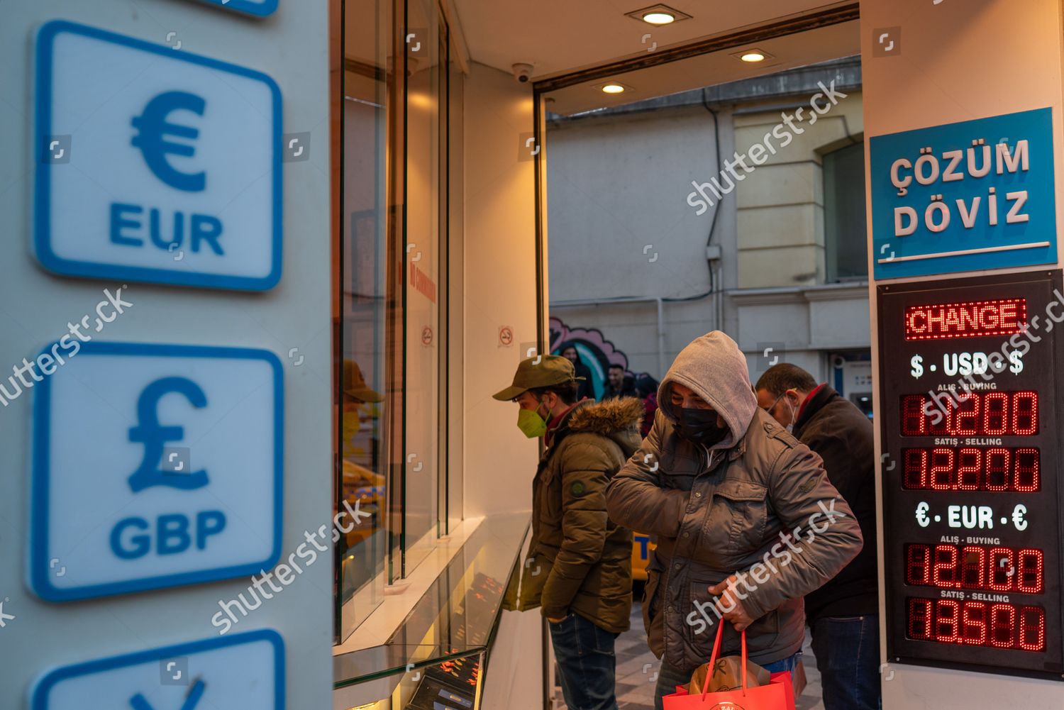 People Change Money Currency Exchange Office Editorial Stock Photo ...