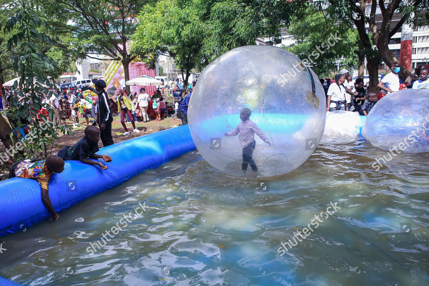 Kenyan Children Enjoy Water Bubbles Carnival Editorial Stock Photo ...