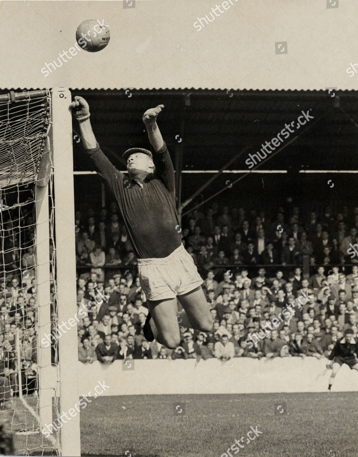 Harry Gregg Manchester United Goalkeeper Action Editorial Stock Photo ...