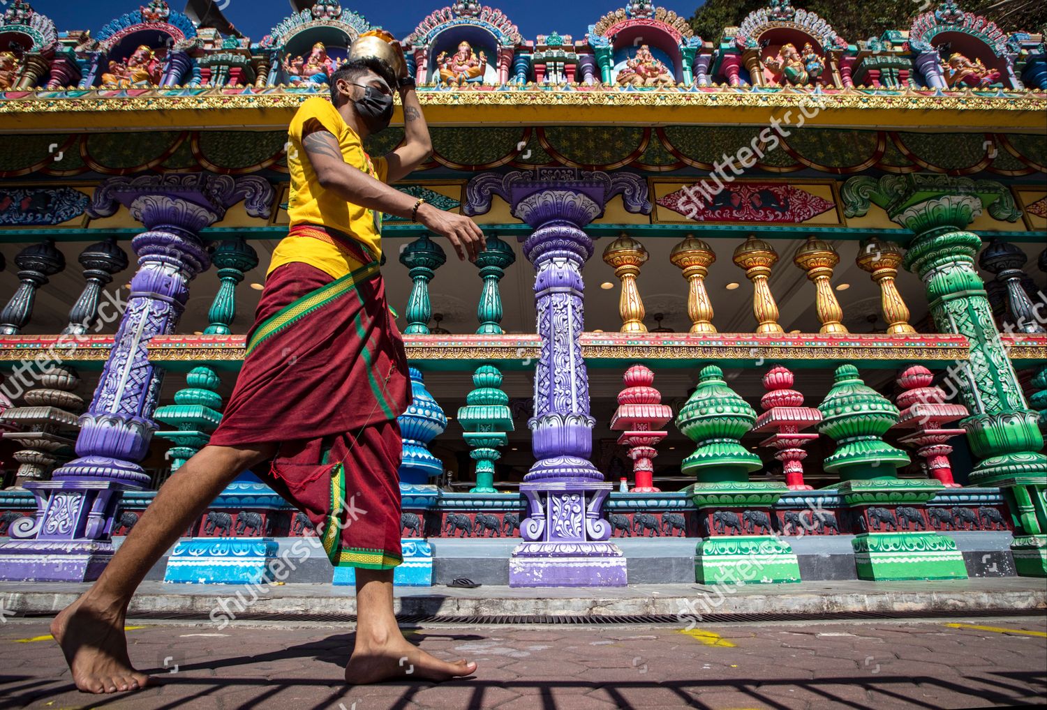 Male Hindu Devotee Wearing Face Mask Editorial Stock Photo - Stock ...