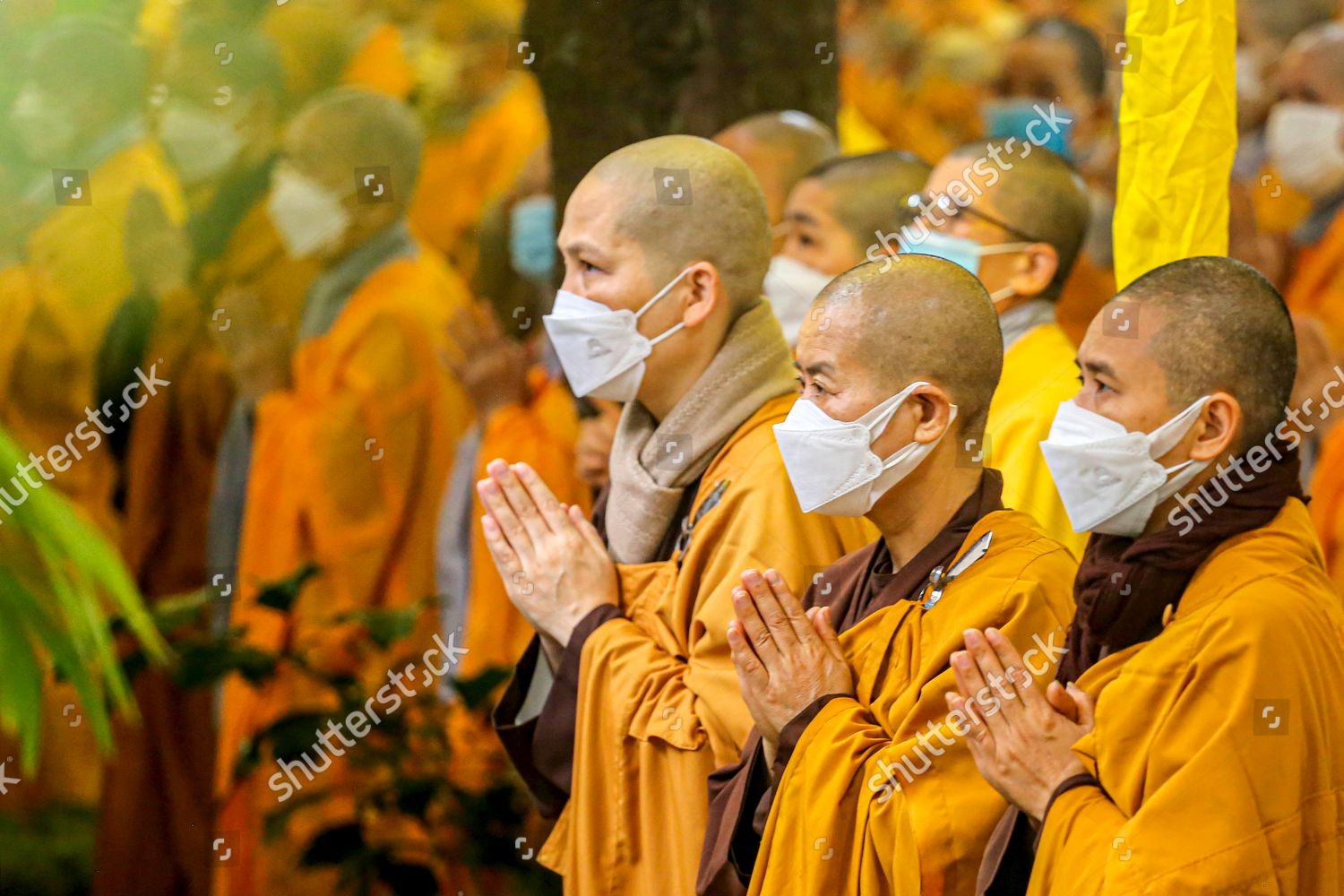 Buddhist Monks Pray During Funeral Ceremony Editorial Stock Photo ...