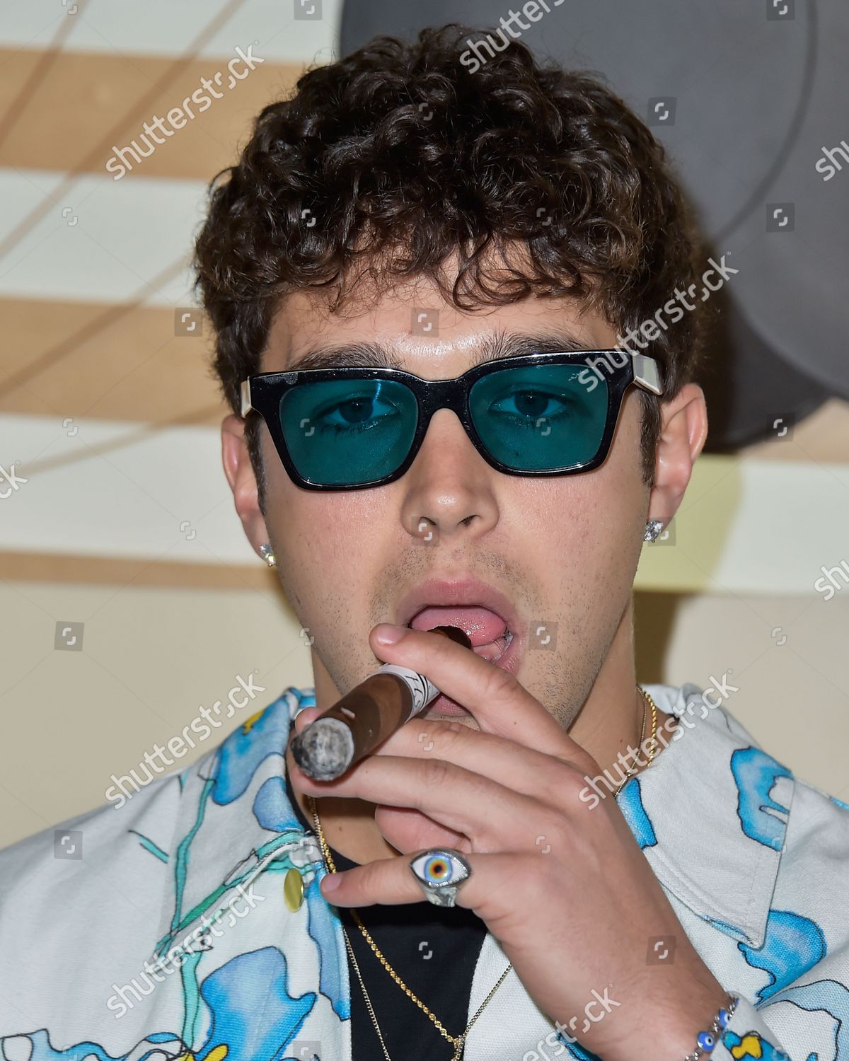 American Singersongwriter Austin Malone Arrives Homecoming Editorial ...