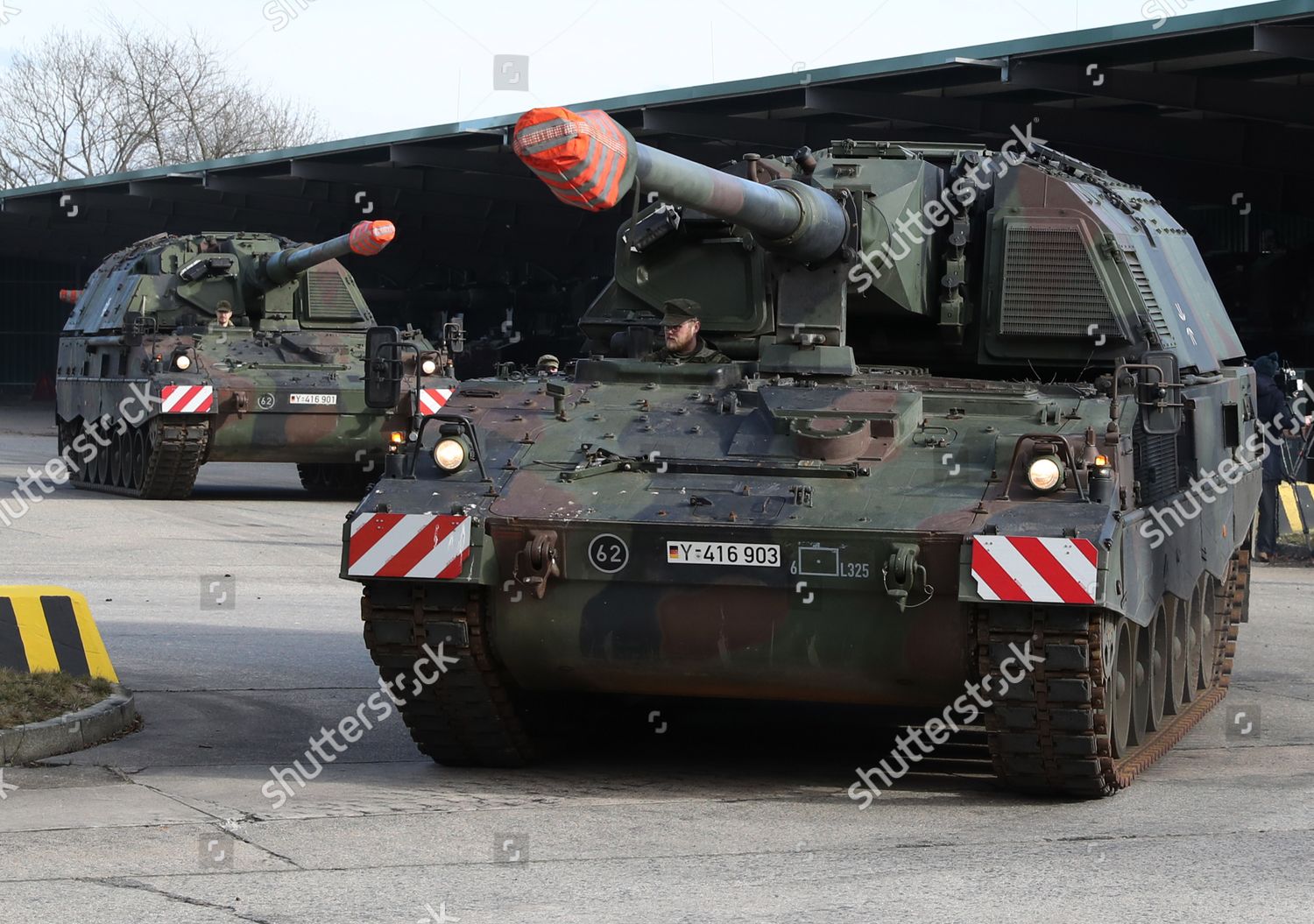 Selfpropelled Howitzers Type Panzerhaubitze Pzh 2000 Editorial Stock ...