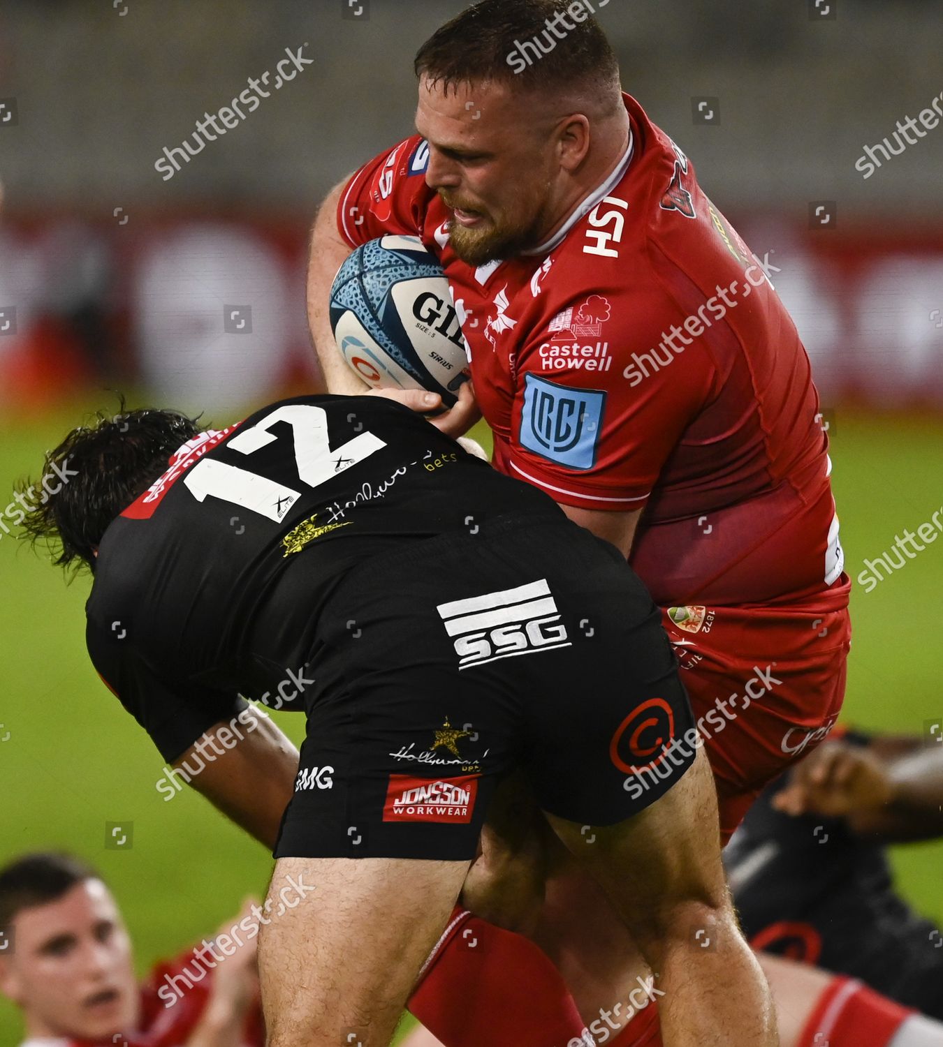 Marius Louw Sharks Tackles Steff Thomas Editorial Stock Photo - Stock ...