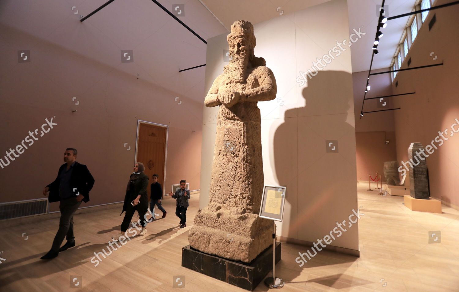 People Visit Iraqi National Museum Baghdad Editorial Stock Photo ...