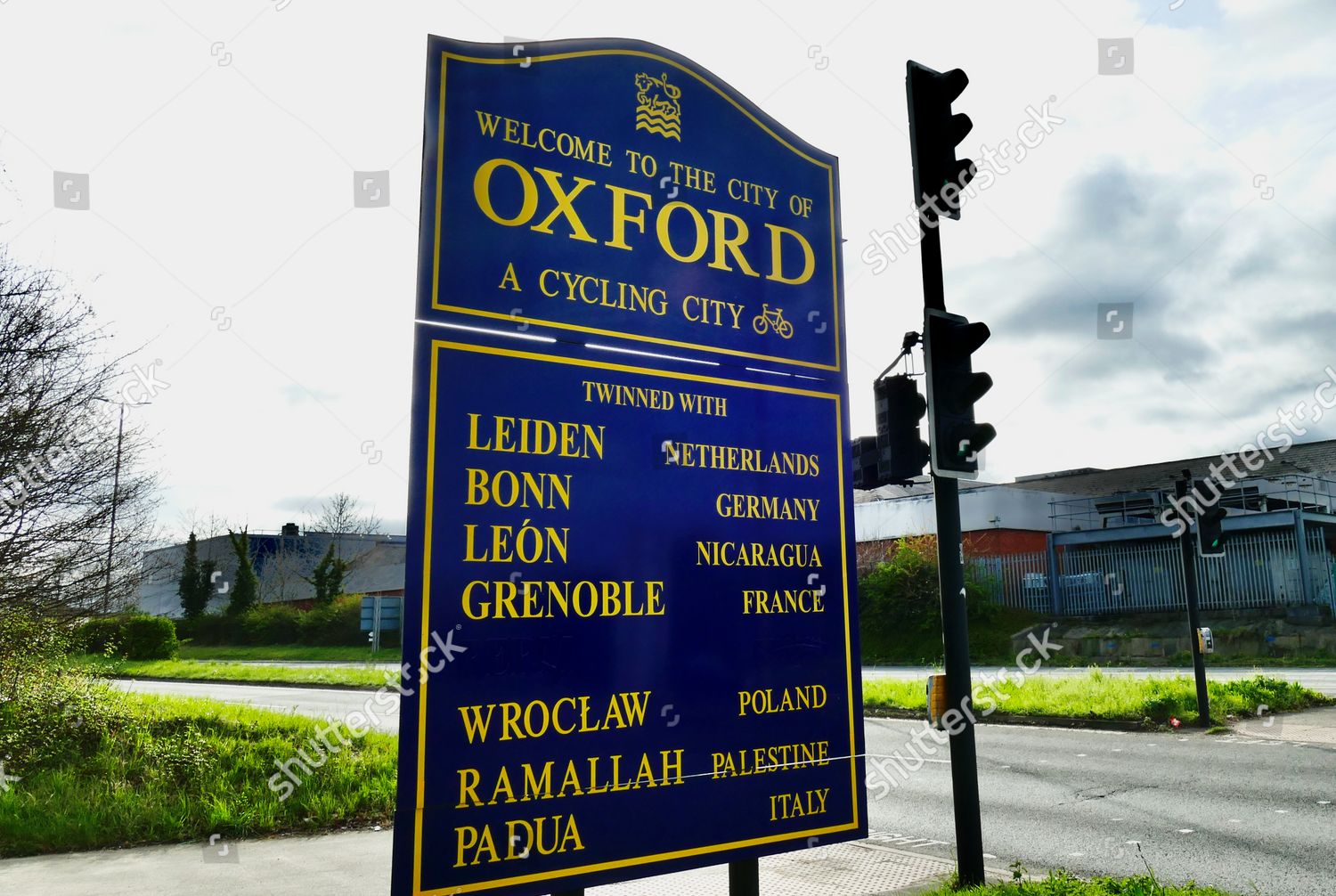 Welcome City Oxford Sign Heyford Hill Editorial Stock Photo - Stock ...