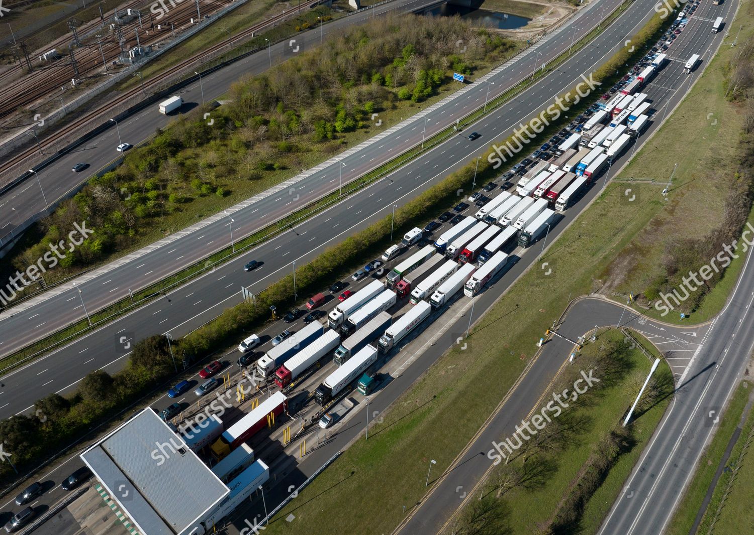 Passengers Queue Channel Tunnel Terminal Folkestone Editorial Stock ...