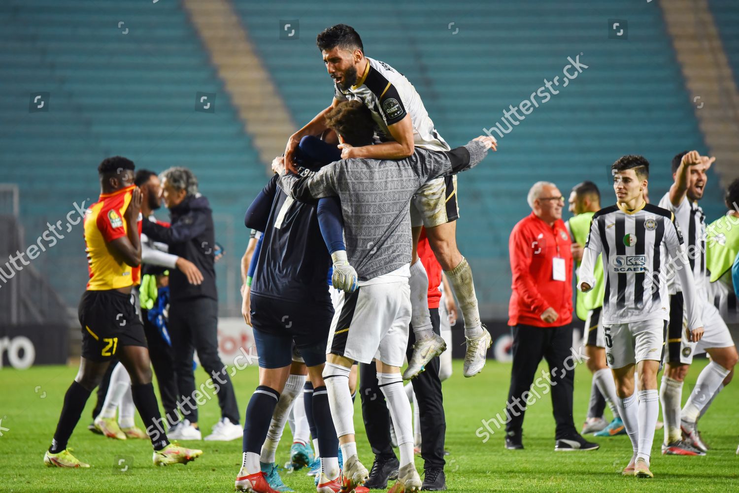 Players Es Setif Celebrate Their Victory Editorial Stock Photo - Stock ...