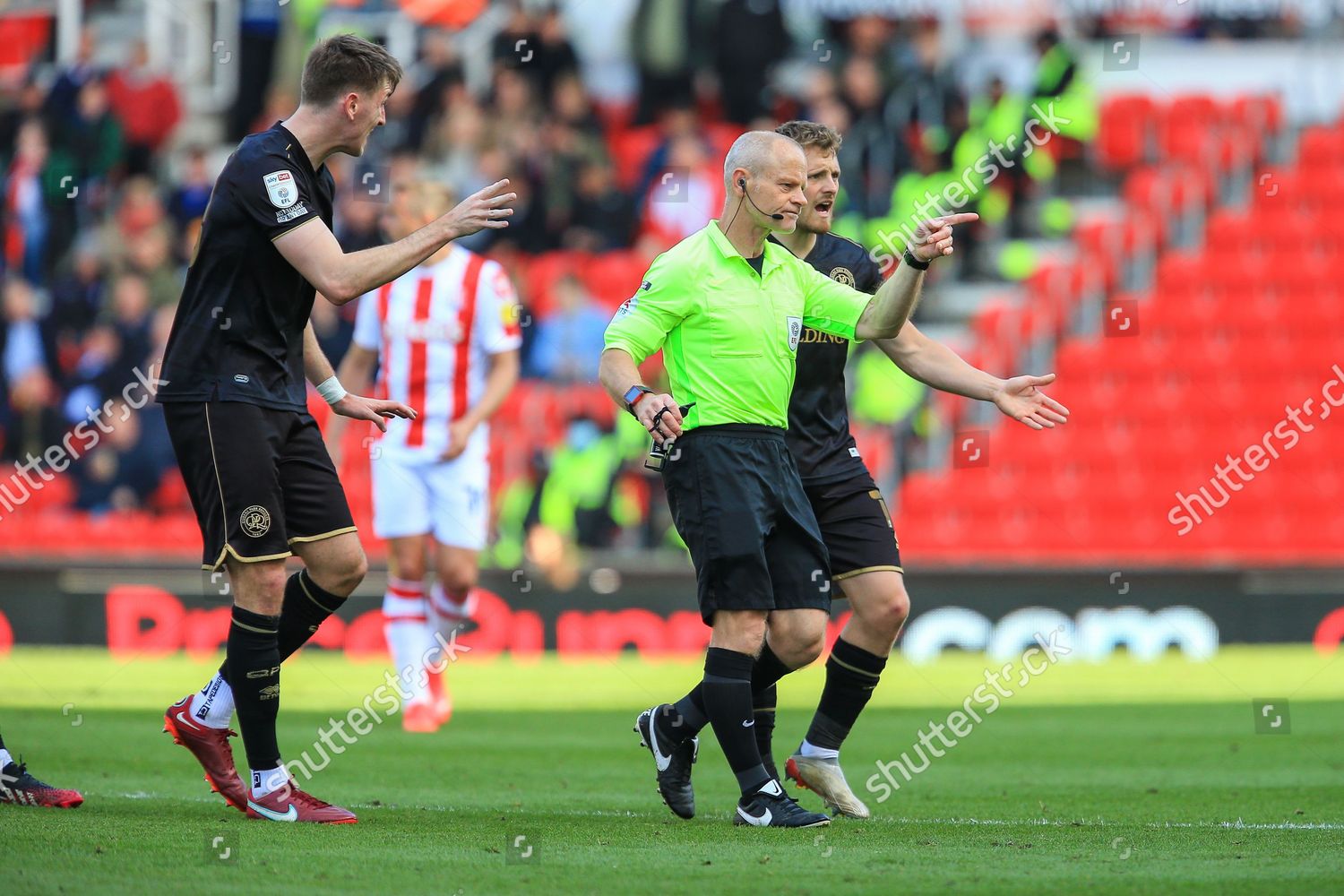 Referee Andy Woolmer Gestures During Efl Editorial Stock Photo - Stock ...