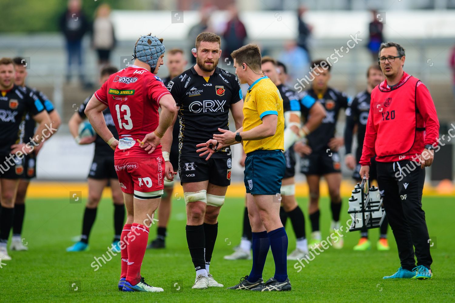 Referee Sam Grovewhite Talks Jonathan Davies Editorial Stock Photo ...