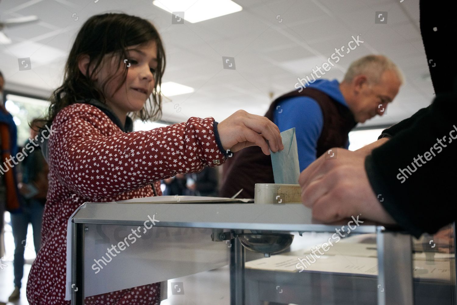 YOUNG GIRL CASTS BALLOT PAPER HER Editorial Stock Photo - Stock Image ...