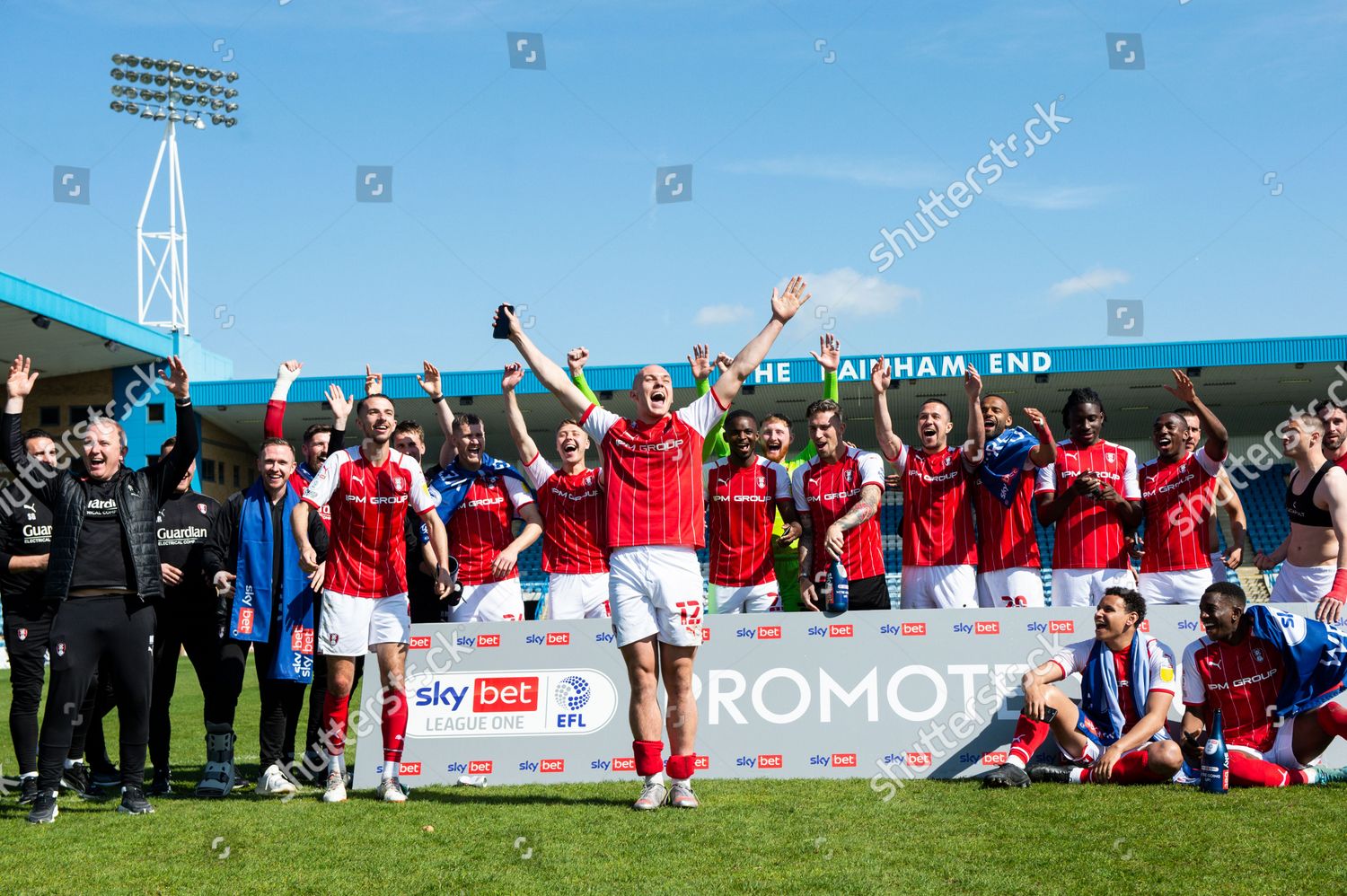 Rotherham United Players Celebrate Promotion Championship Editorial ...