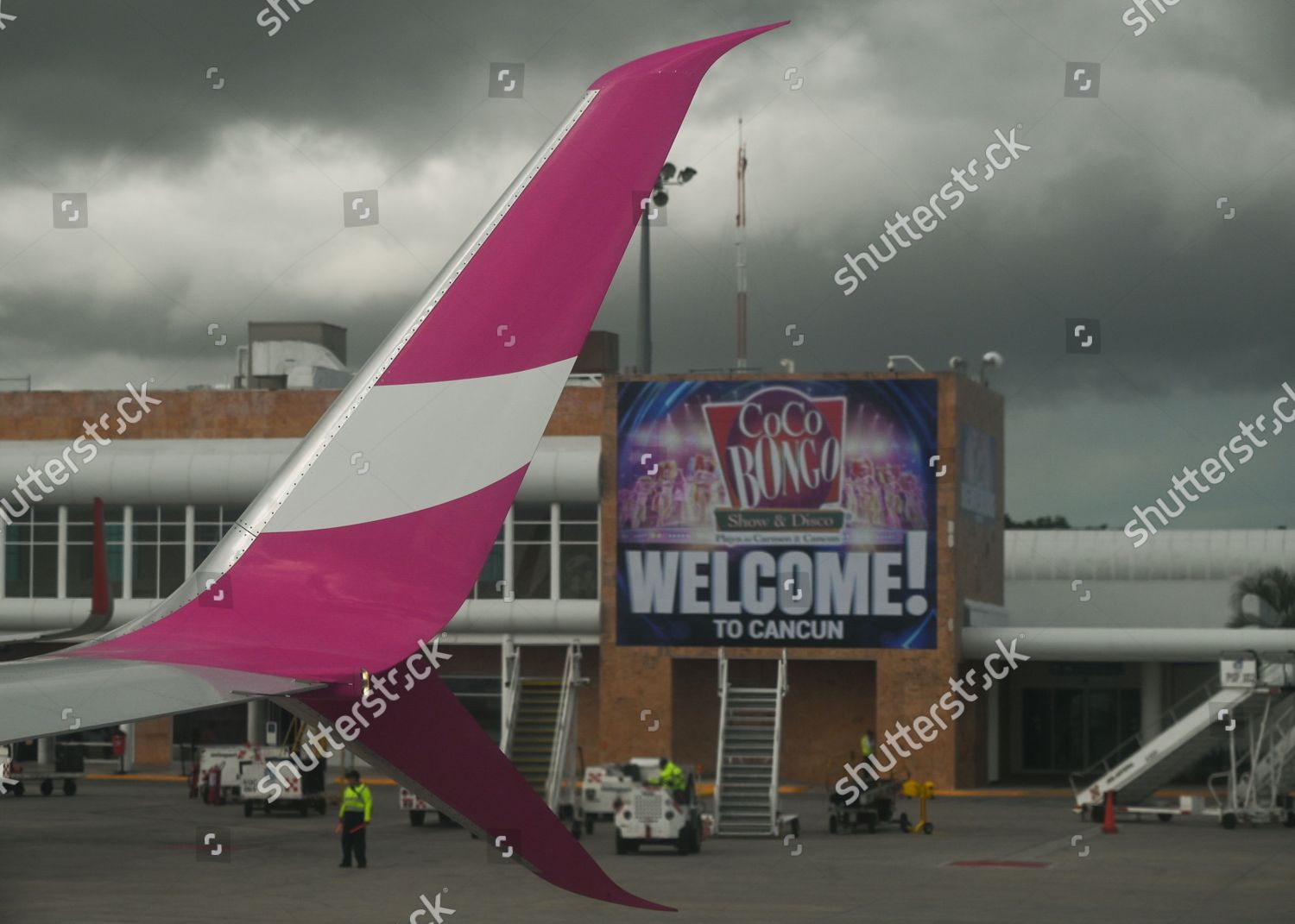 Logo Swoop Canadian Ultra Lowcost Carrier Editorial Stock Photo - Stock ...